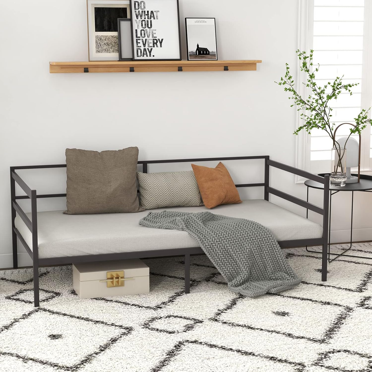 Amazon.com: Giantex Metal Twin Daybed Frame, Day Bed w/Heavy-Duty 16 ...