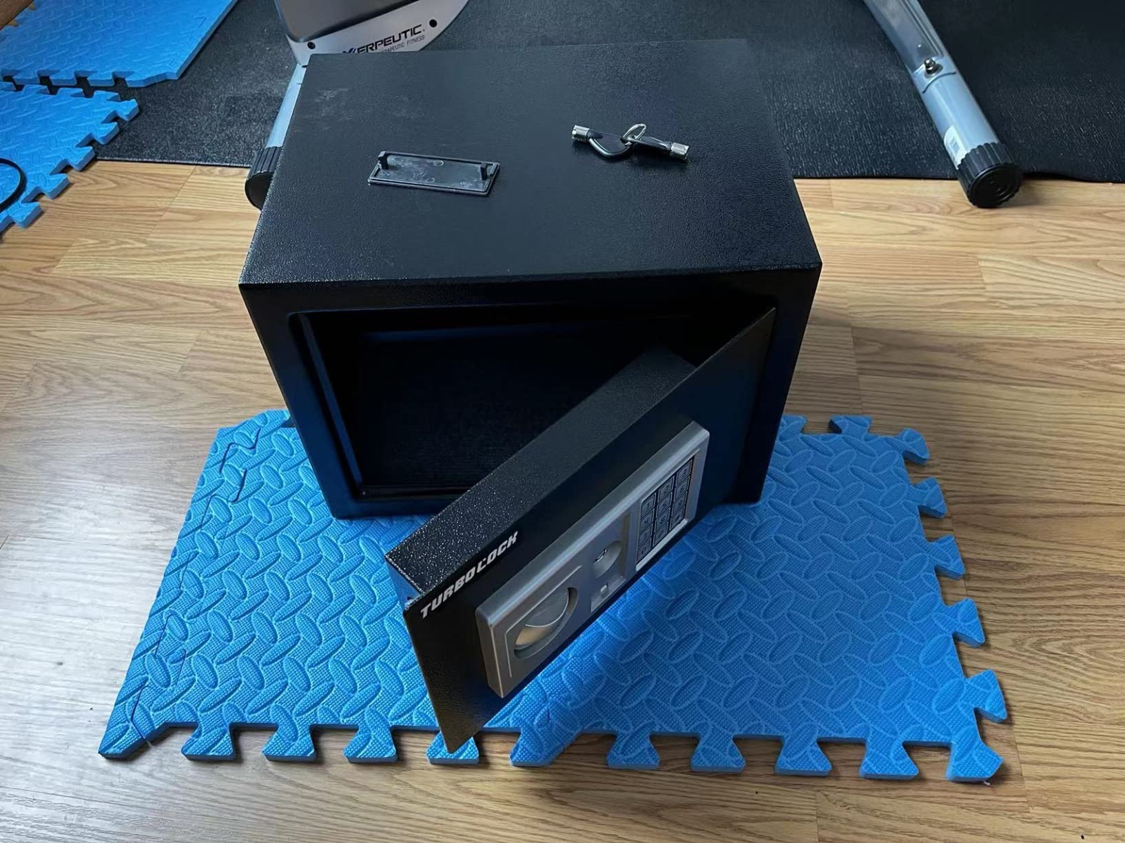 $9/mo - Finance TurboSAFE from Turbolock – Smart Safe Box | Mountable ...