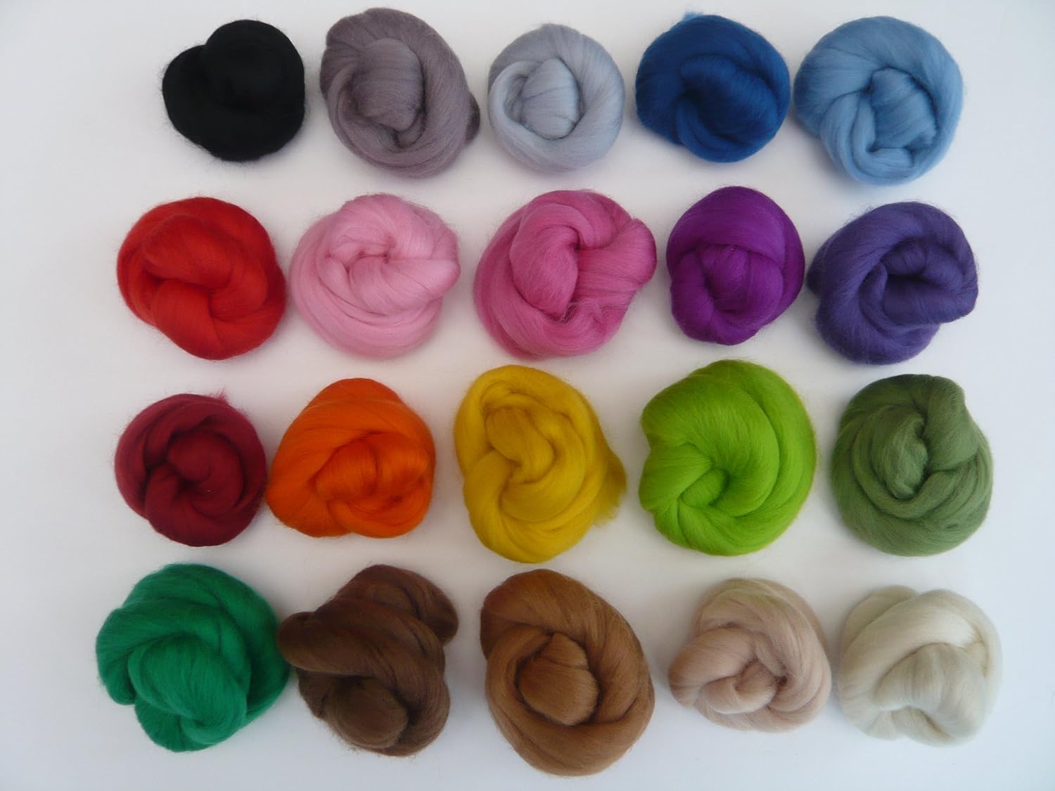 Kit de fieltro húmedo en caja premium – 20 colores merino – Yaxa Guatemala