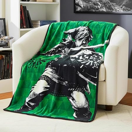 Amazon.com: Legend of Zelda Hero Link Throw Blanket Video Game – Green ...