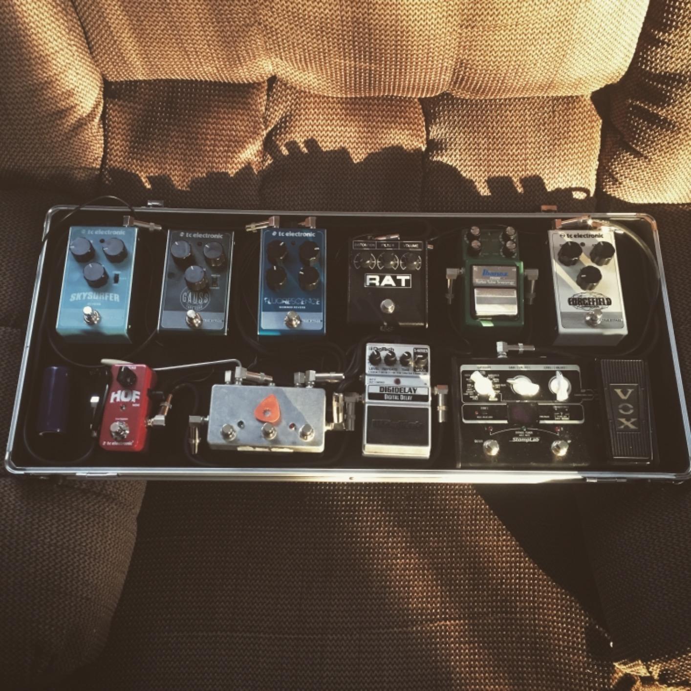 Amazon.com: Stagg UPC-688 Guitar Effect Pedals Case with High Density ...