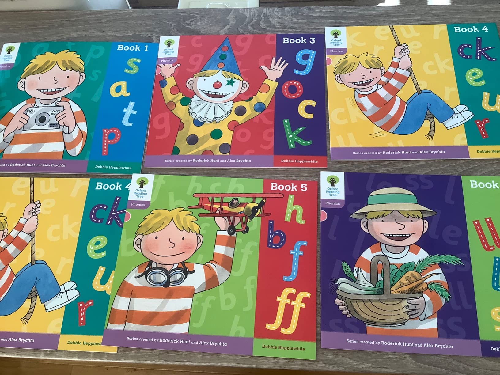 Oxford Reading Tree: Level 1+: Floppy's Phonics: Sounds and Letters ...