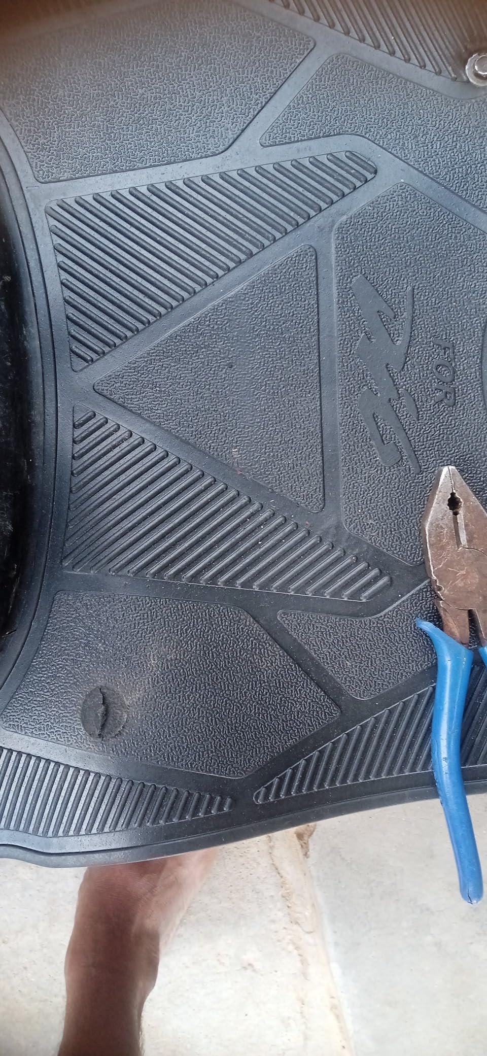 CLASPNCLUTCH Honda Dio BS-6 Black Foot Mat for Honda Dio Two Wheeler ...
