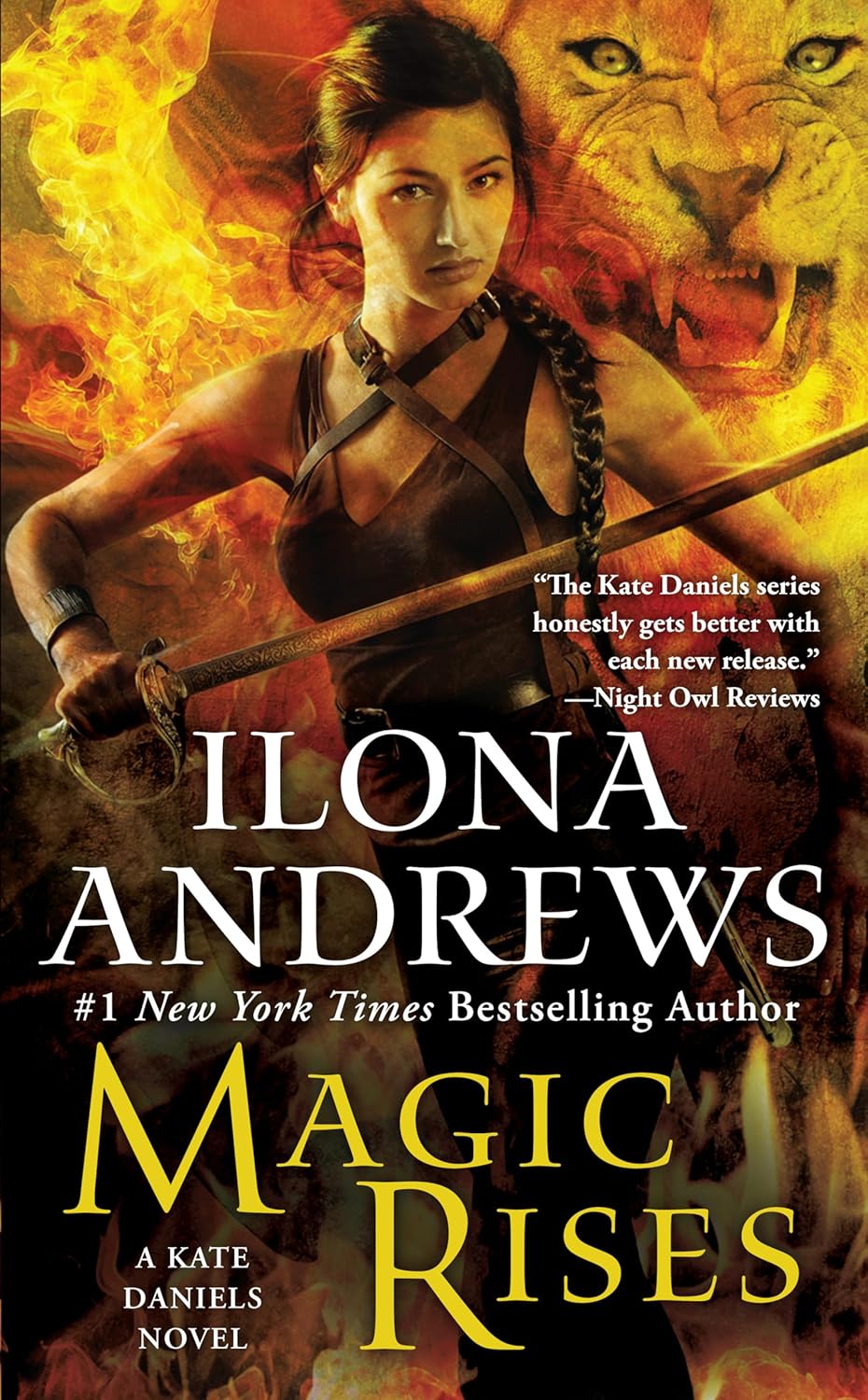 Magic Rises: Andrews, Ilona: 9781937007584: Amazon.com: Books