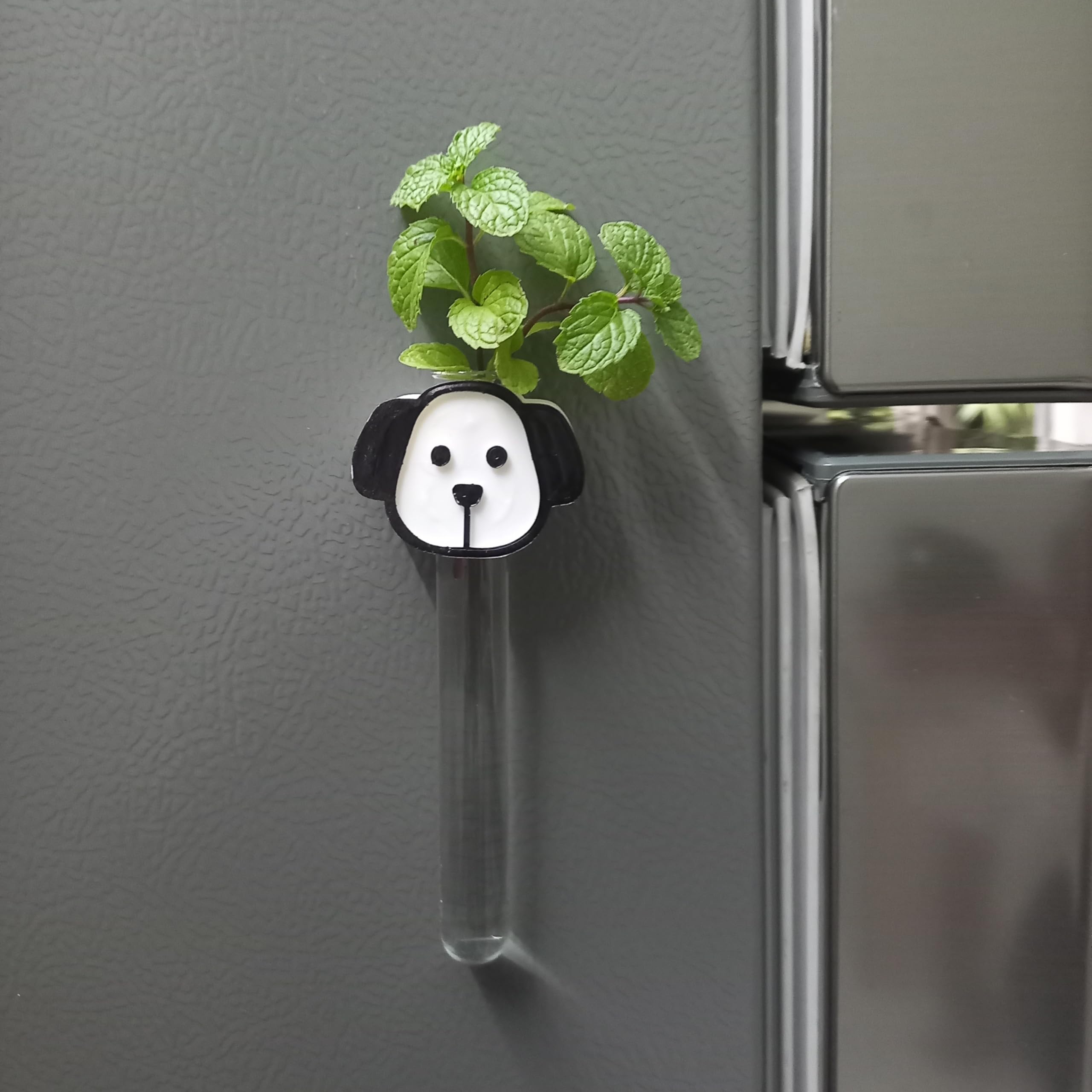 Windup Magnetic Planter for Fridge - Magnet Mount Plant Pot for ...