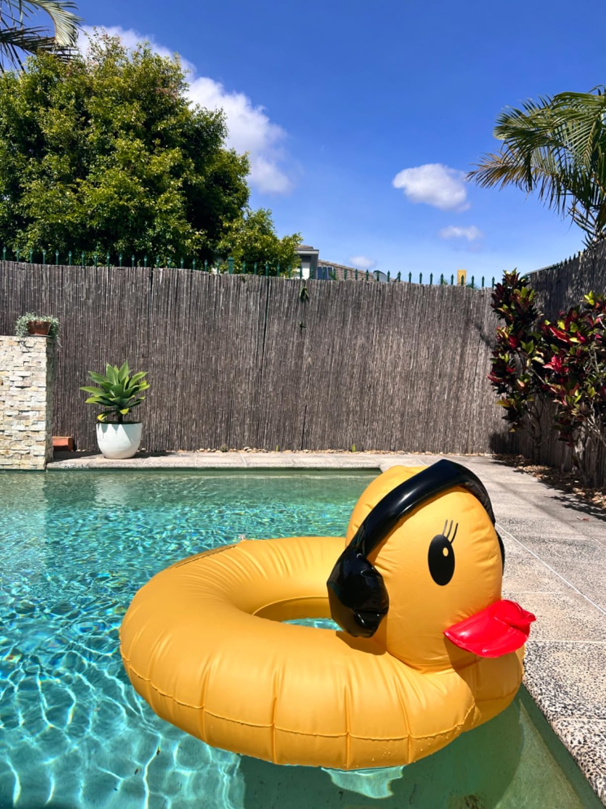 LanPool Inflatable Duck Pool Float with Lights, Solar Powered Pool ...