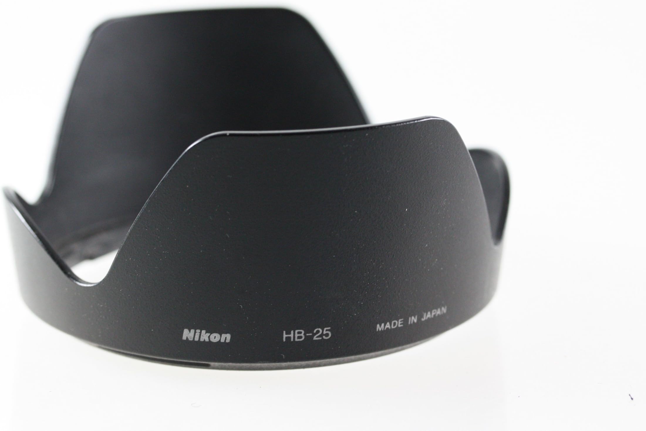 Amazon.com : Nikon HB-34 Lens Hood for 55-200mm DX Nikkor Lens ...