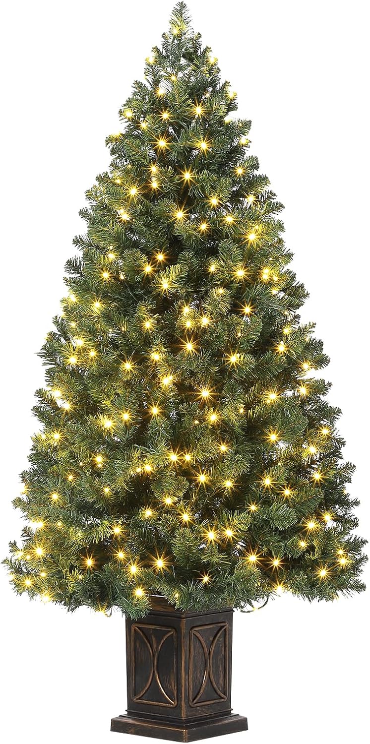 Amazon.com: GarveeHome 4.5 ft Green Christmas Tree, Pre-Lit Artificial ...