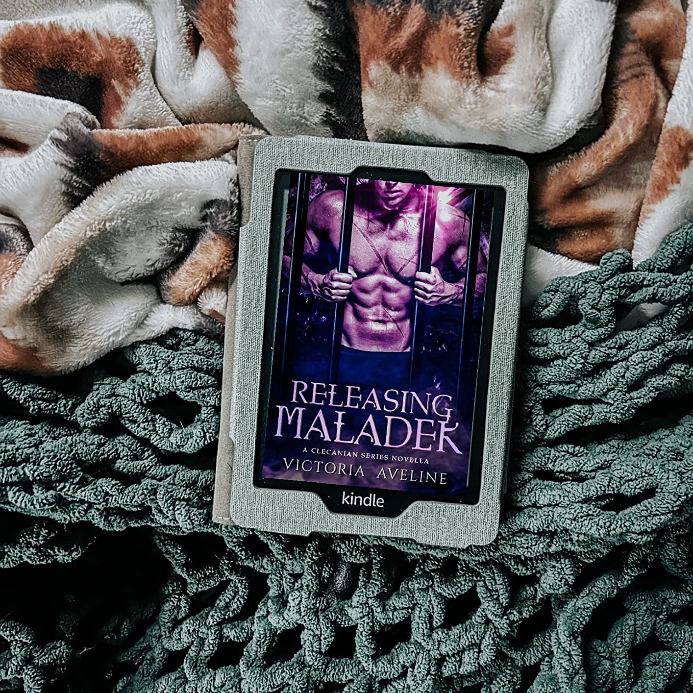 Amazon.com: Releasing Maladek: A Clecanian Series Novella (The ...