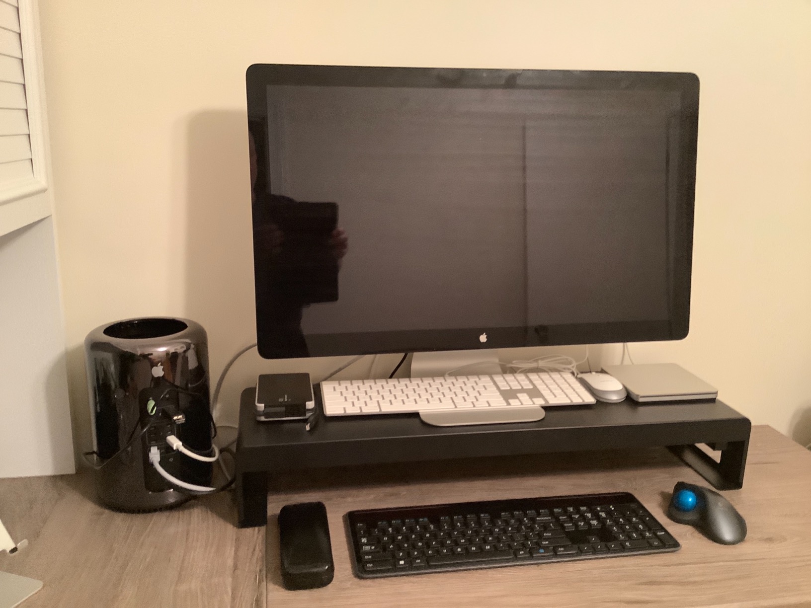 Amazon.com: Rocelco 30" Premium Dual Monitor Stand with AC Power Supply ...