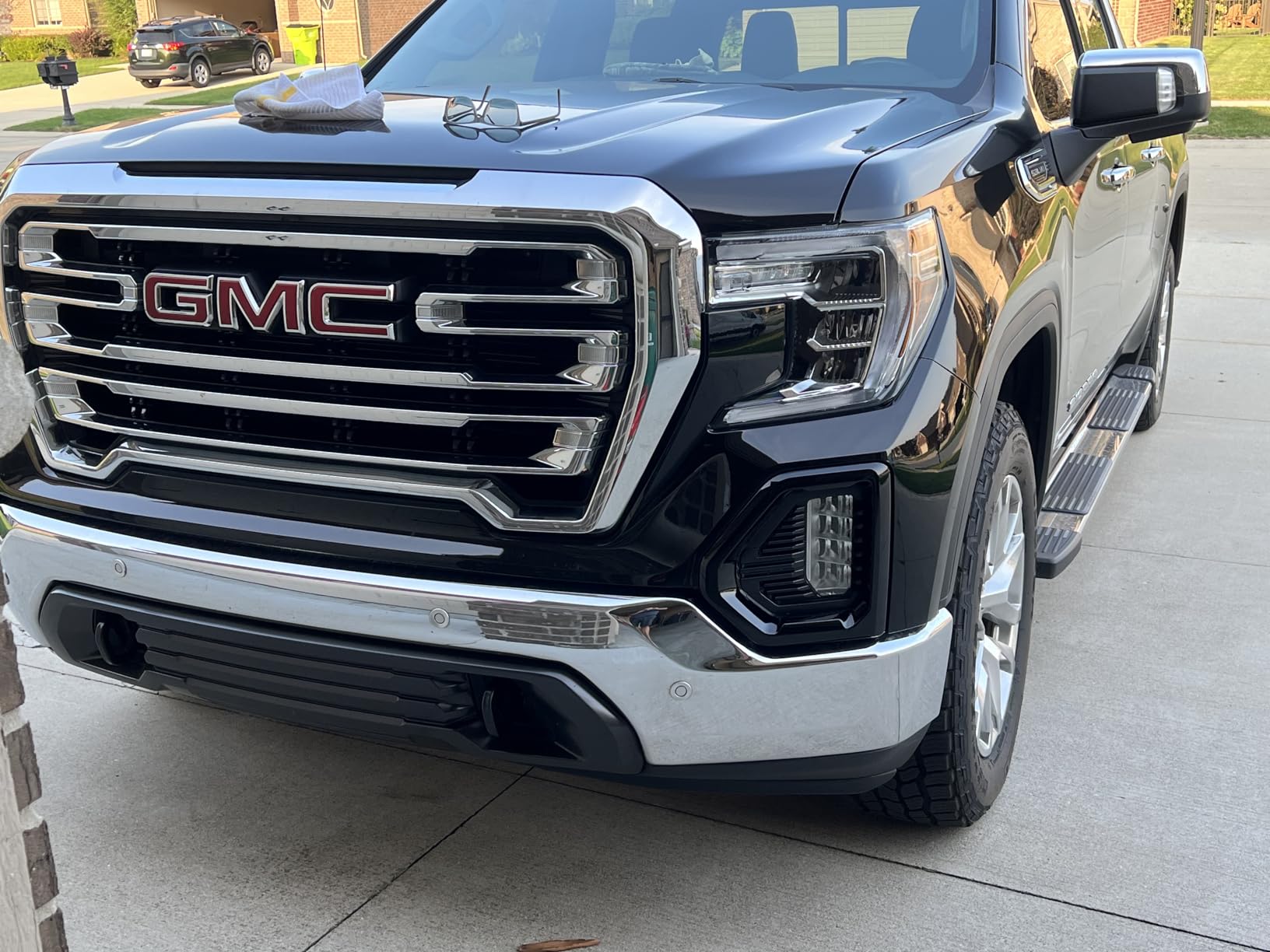 Amazon.com: New Front Upper Grille Black Replacement for 2019 2020 2021 ...