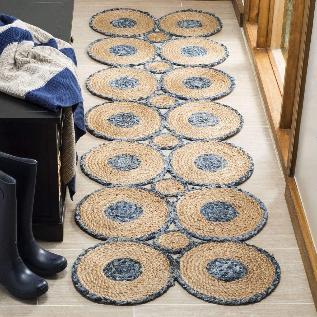 Amazon.com: SAFAVIEH Cape Cod Collection Runner Rug - 2'3" x 8', Blue ...