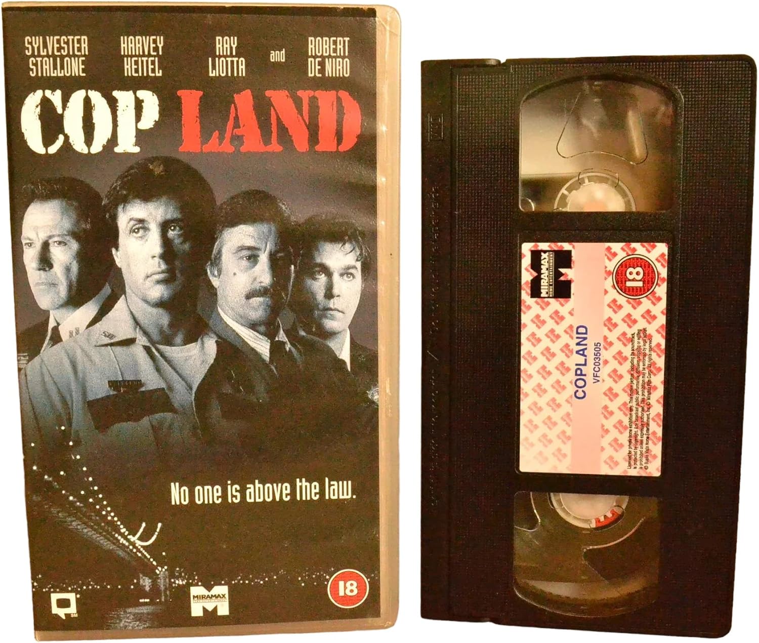 Amazon.com: Cop Land [VHS] : Sylvester Stallone, Harvey Keitel, Ray Liotta, Robert De Niro ...