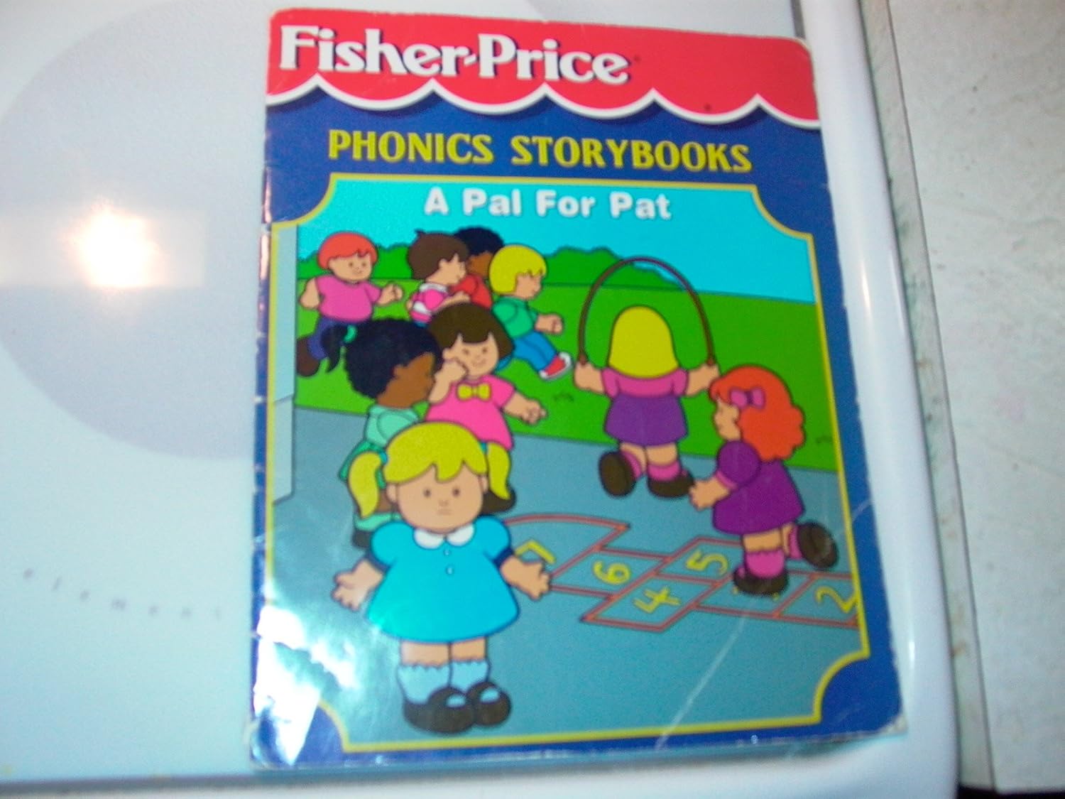 A Pal for Pat (Phonics Storybooks): Fisher-Price Inc.: 9780766601741 ...