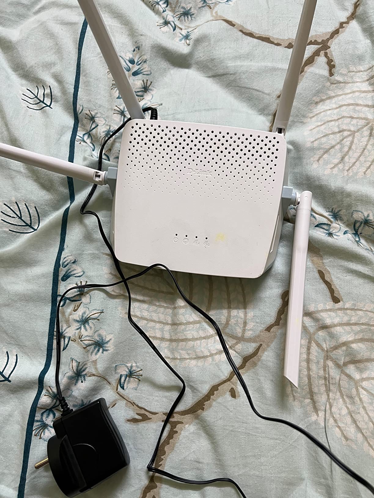 D-Link R12 AC1200 Eagle PRO AI Powered Wi-Fi Router