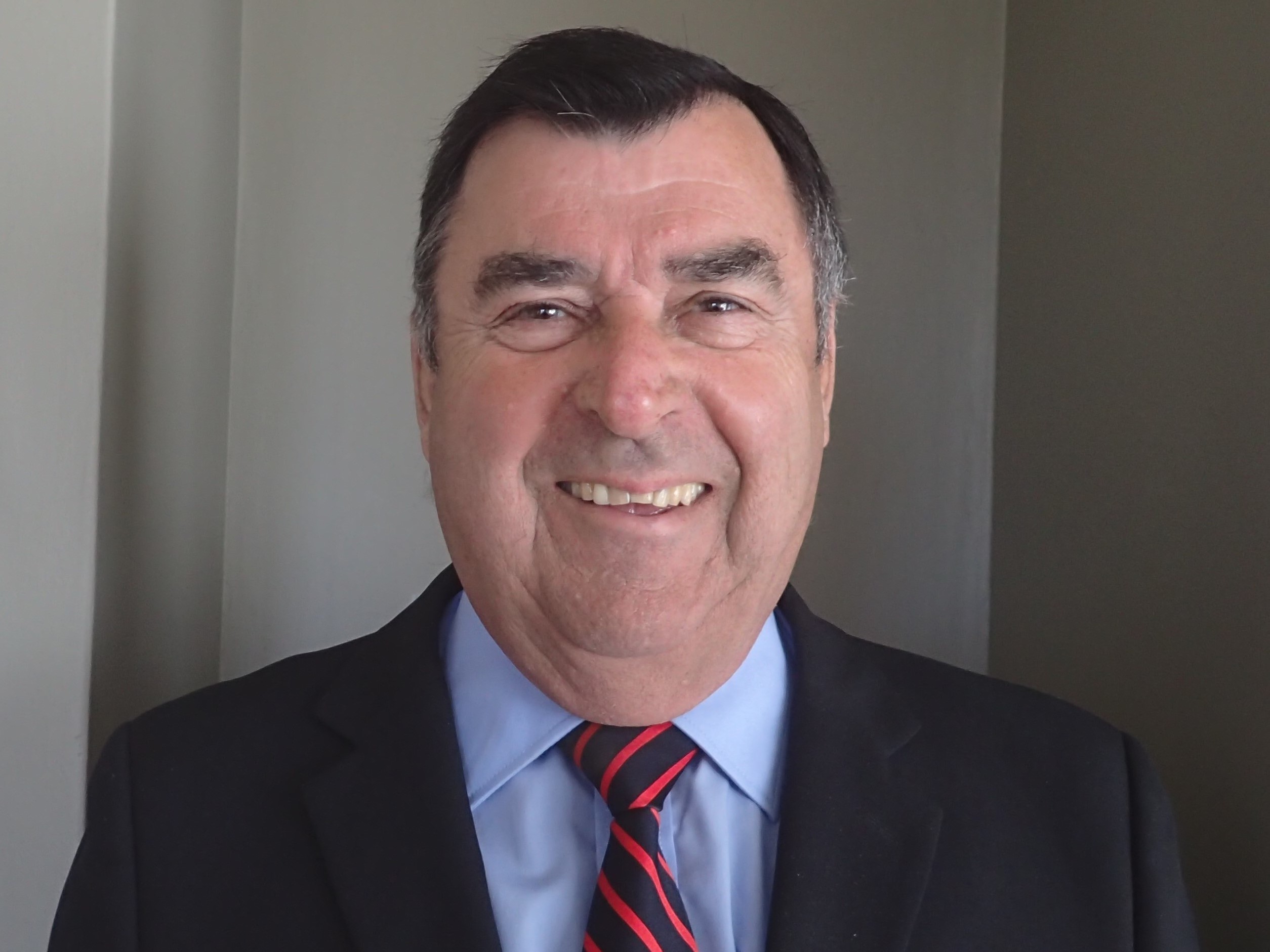 Amazon.com: Ron C. McKinnon: books, biography, latest update