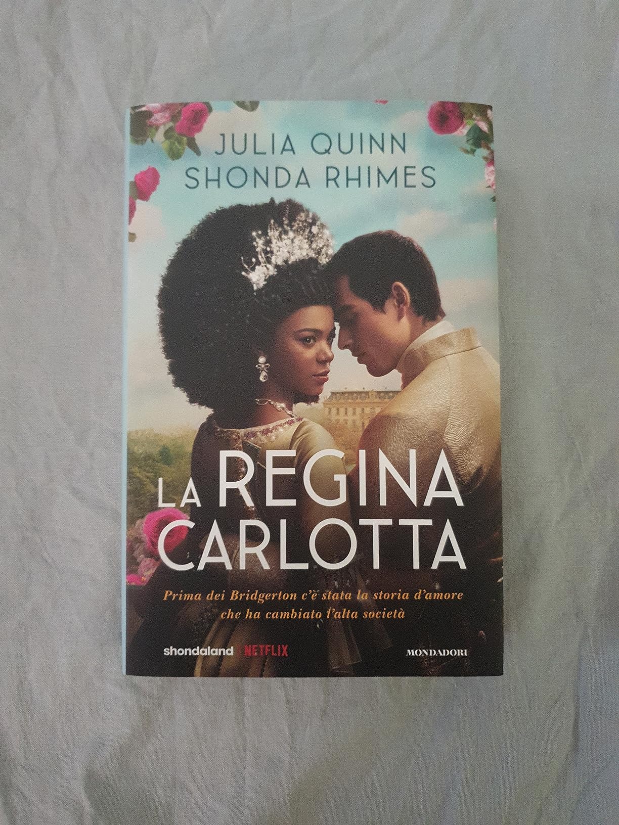 La regina Carlotta : Quinn, Julia, Rhimes, Shonda, Petrelli, Alessandra ...