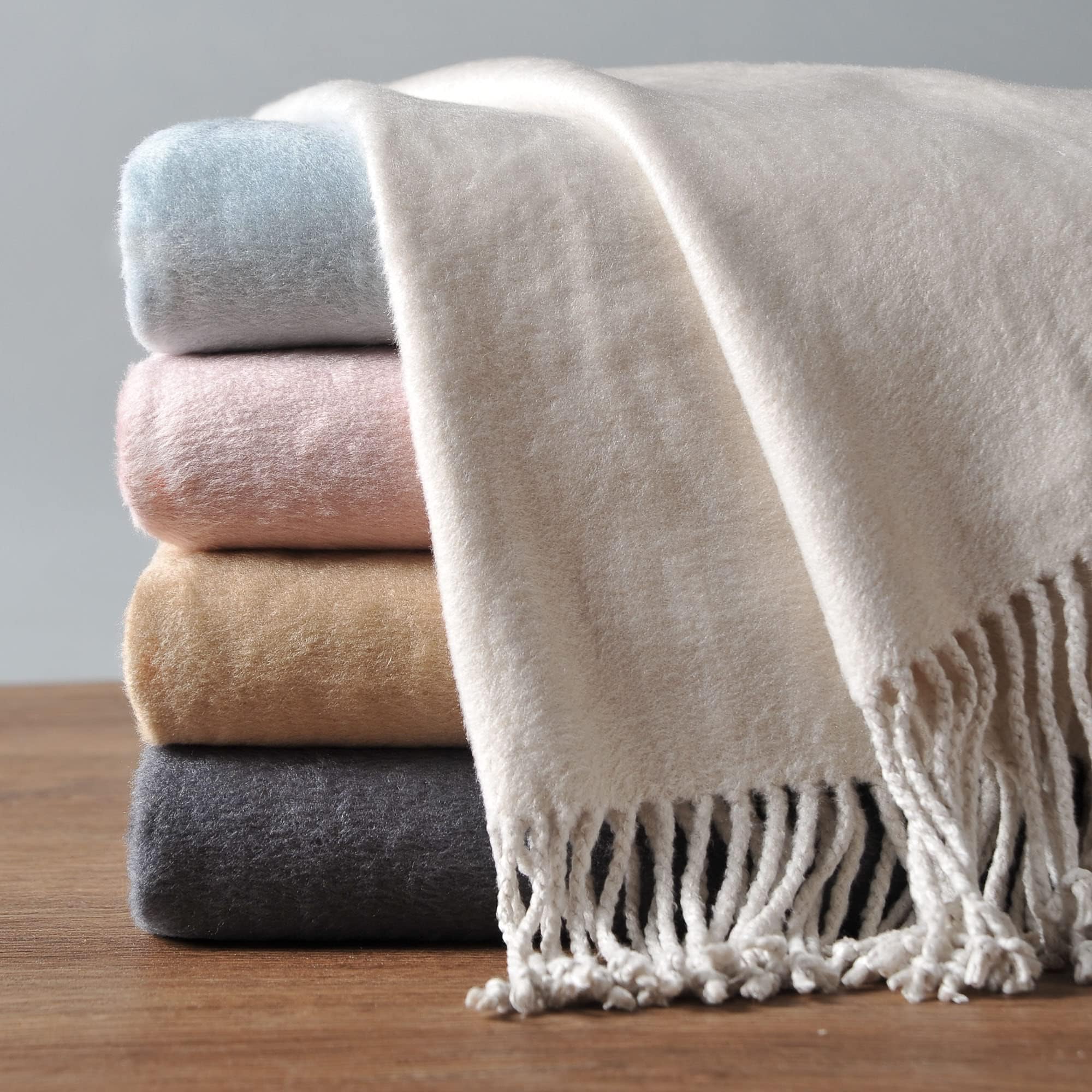 Amazon.com: Magaschoni Solid 100% Cashmere Throw with Tassel Edge Gift ...