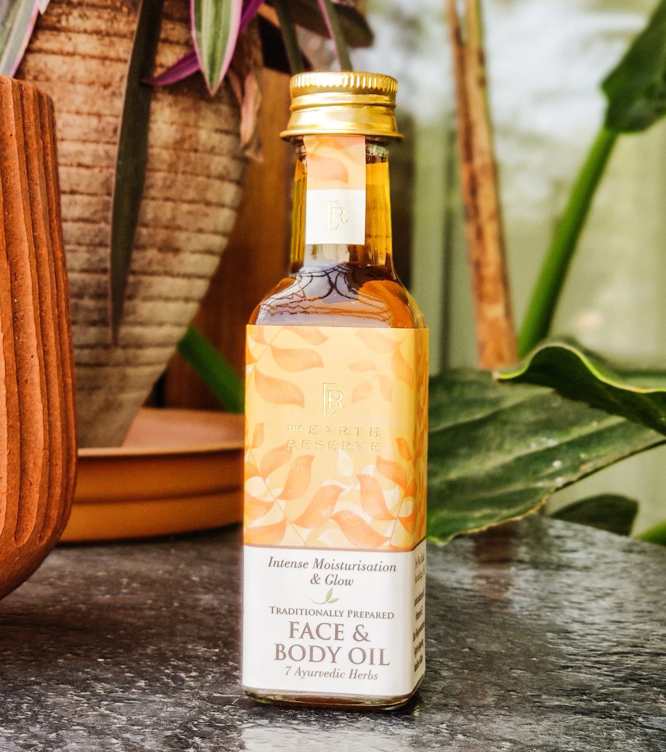 Buy The Earth Reserve Traditionally prepared Face & Body oil- 8 Herbs ...