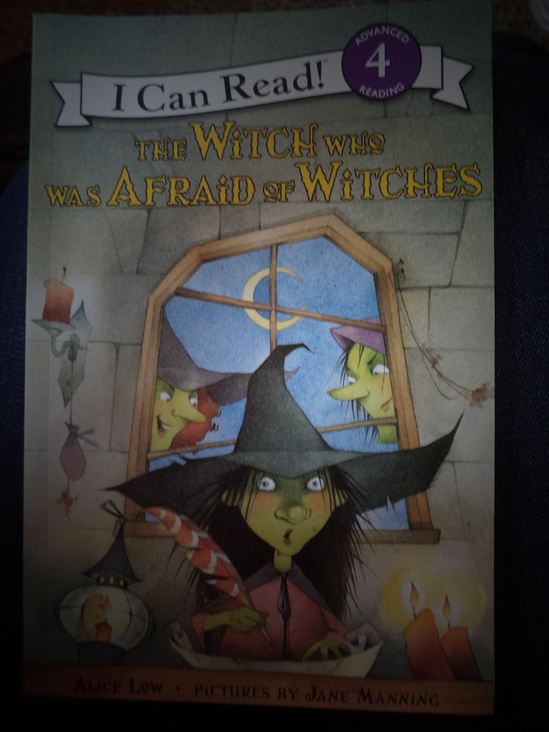 The Witch Who Was Afraid of Witches : Low, Alice: Amazon.it: Libri
