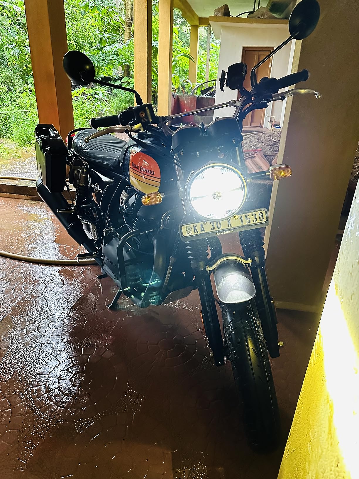 Royal Enfield 1990427 Large Engine Guard, Black for Interceptor 650 ...