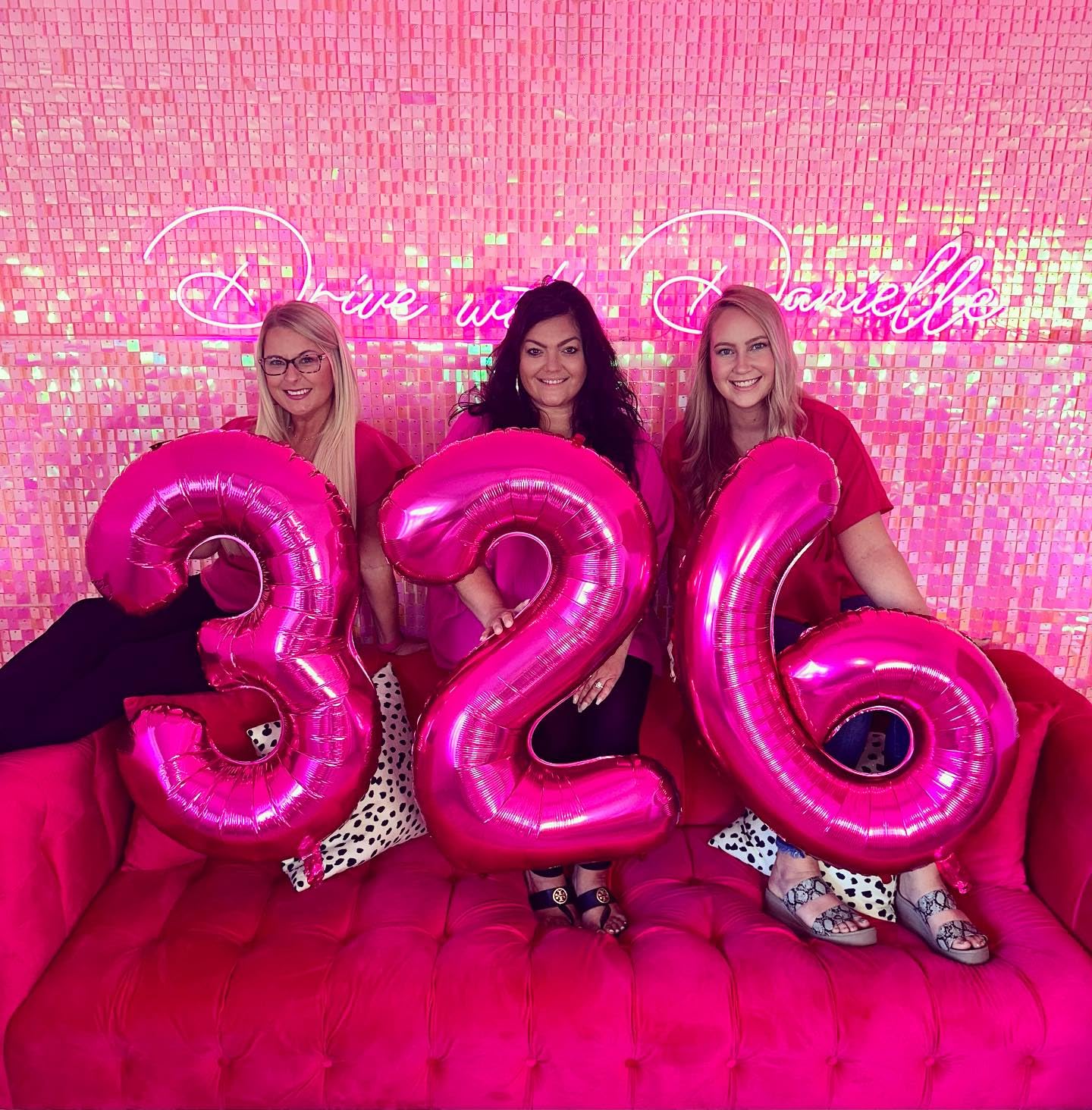 Snapklik.com : Hot Pink Number 26 Balloons 40 Inch, 26 Number Balloons ...