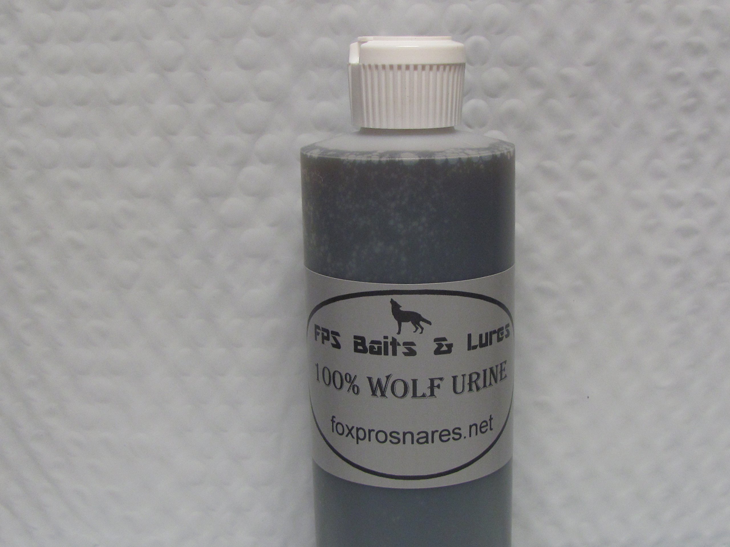 Amazon.com : FPS Baits & Lures 100% Wolf Urine Trapping 8 oz. : Sports ...