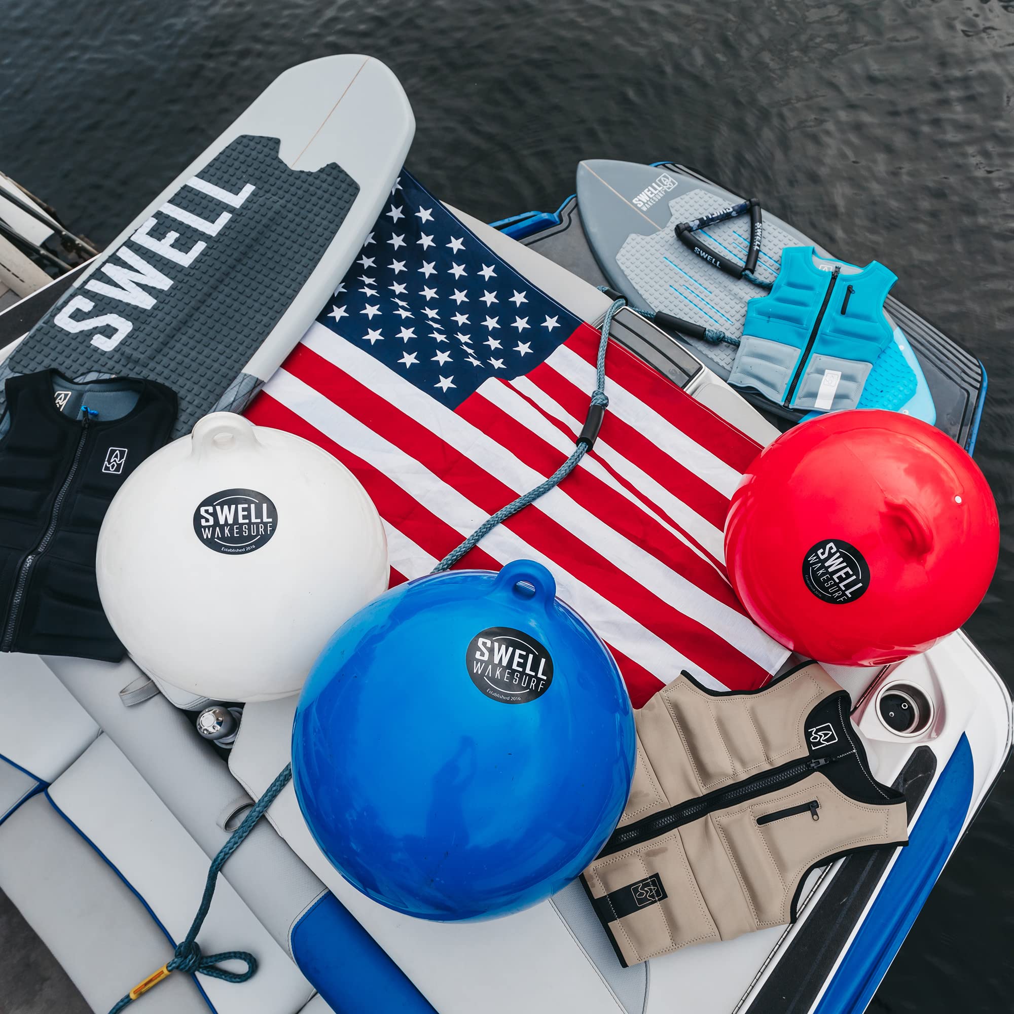Snapklik.com : SWELL Wakesurf - Big Bumper Ball 25 Inch Diameter ...
