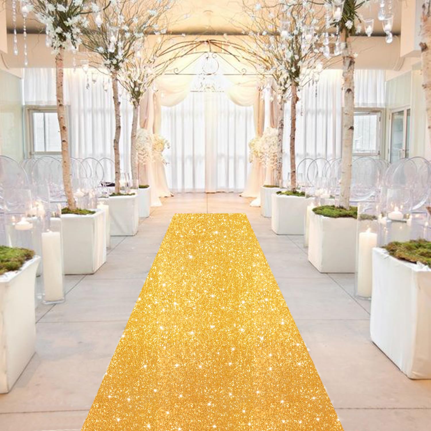 Gold wedding aisle runner | Beachweddingtips.com