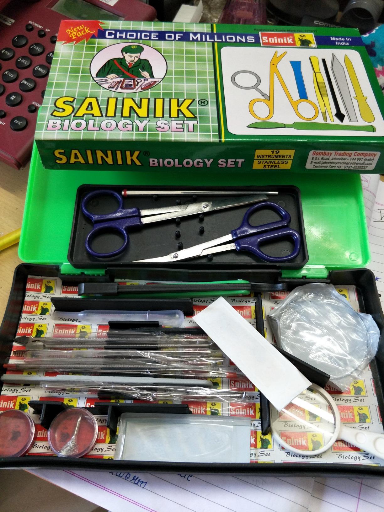 Sainik Dissection Box with 19 Instruments, Metallic : Amazon.in: Office ...