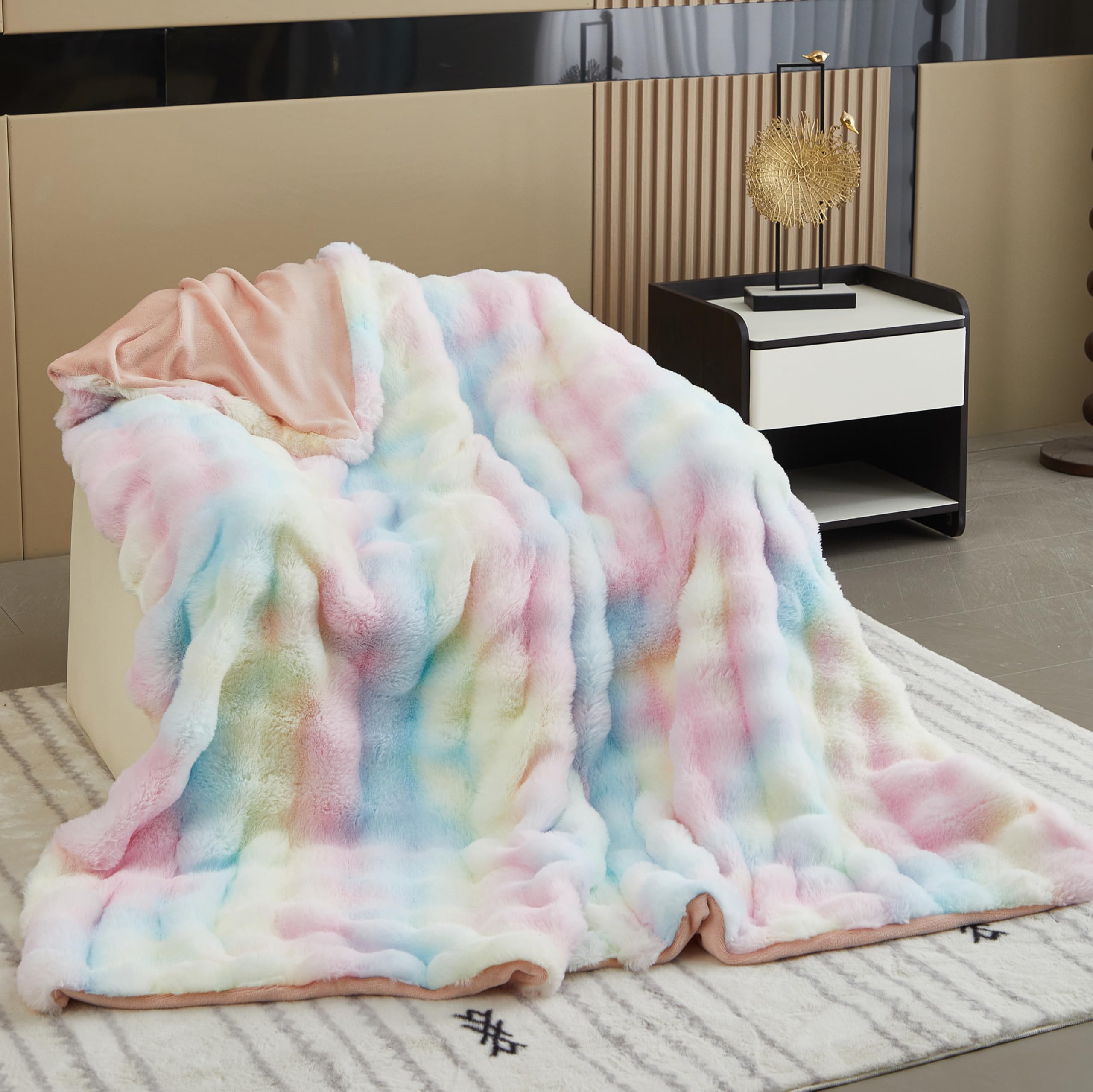 Amazon.com: Plush Throw Blanket for Couch - Super Soft Fuzzy Fluffy ...