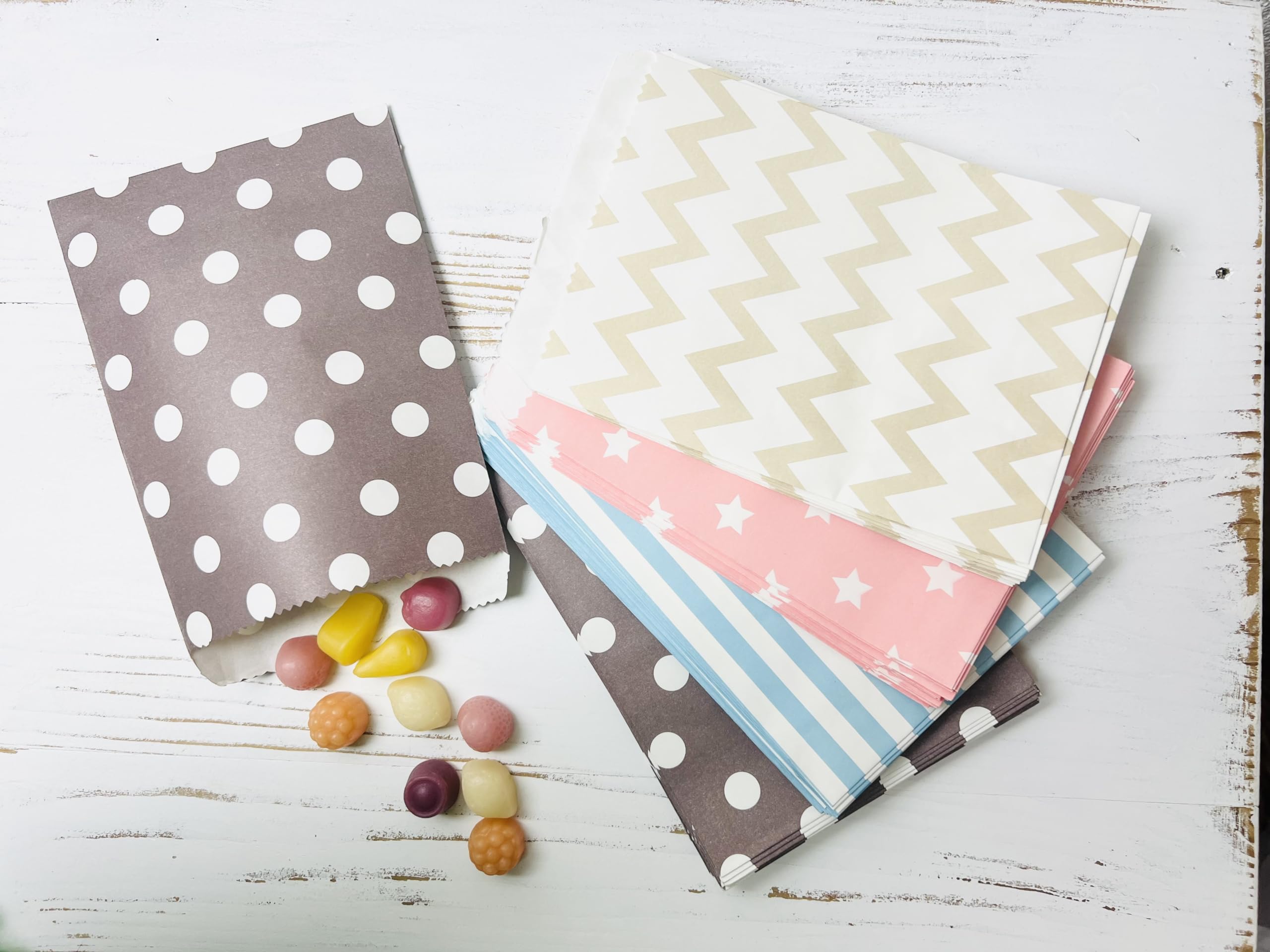 Jumbo Candy Bar Bags – Set of 100 Bags – 4 Cute Designs – BigaMart