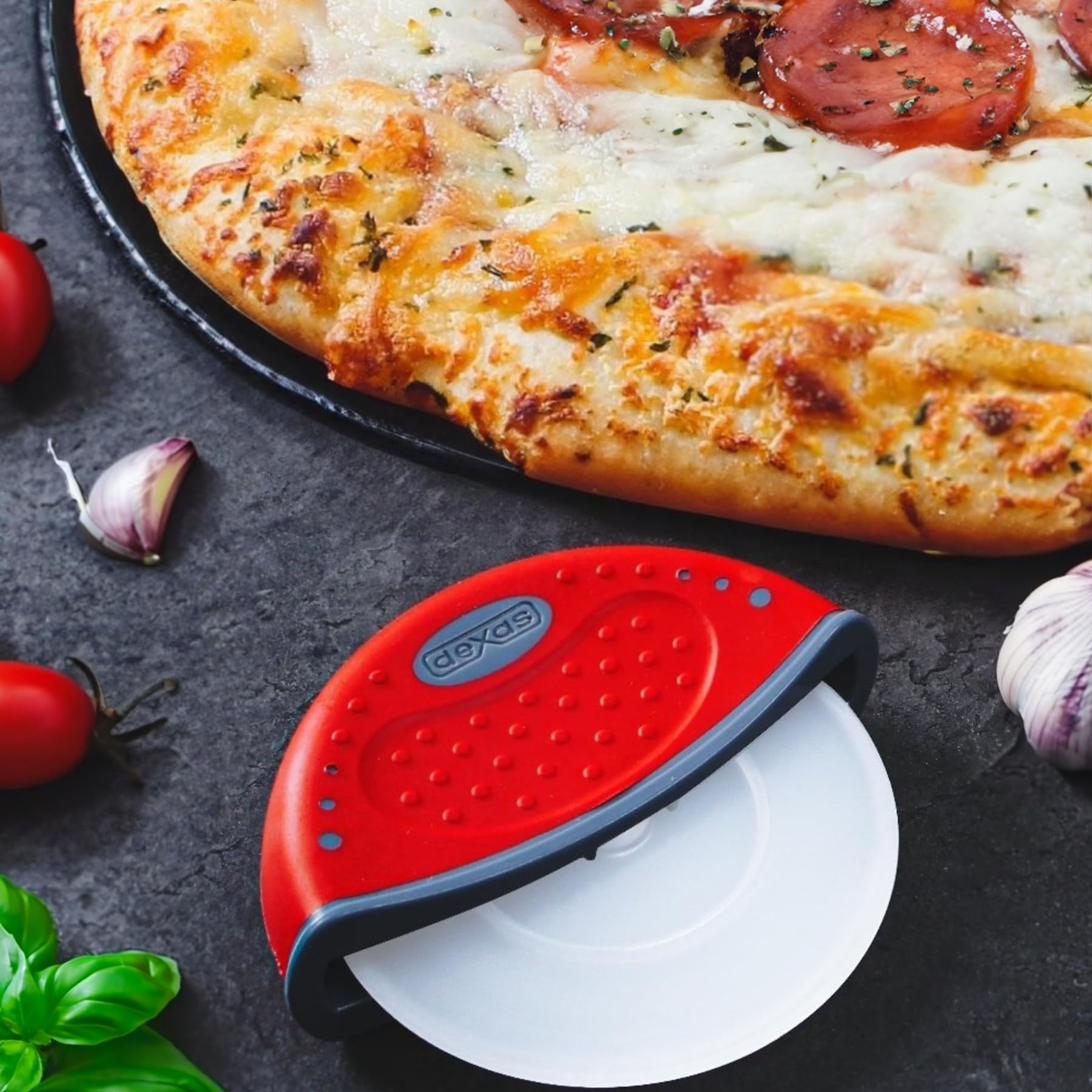 Snapklik.com : DEXAS One-Handed, Handheld Rolling Pizza Cutter, Red ...