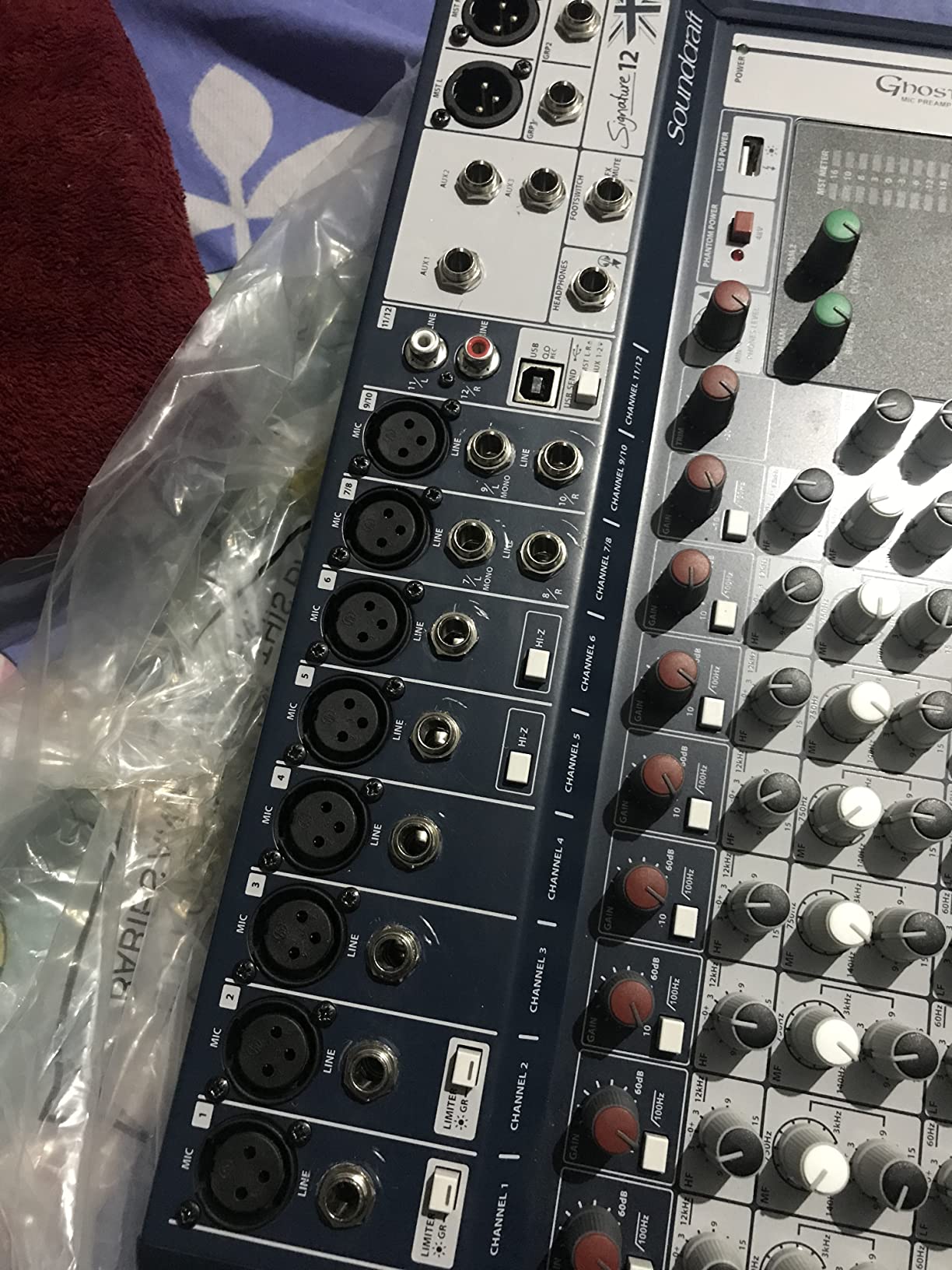 Soundcraft Signature 12 Analog Mixer : Amazon.in: Musical Instruments