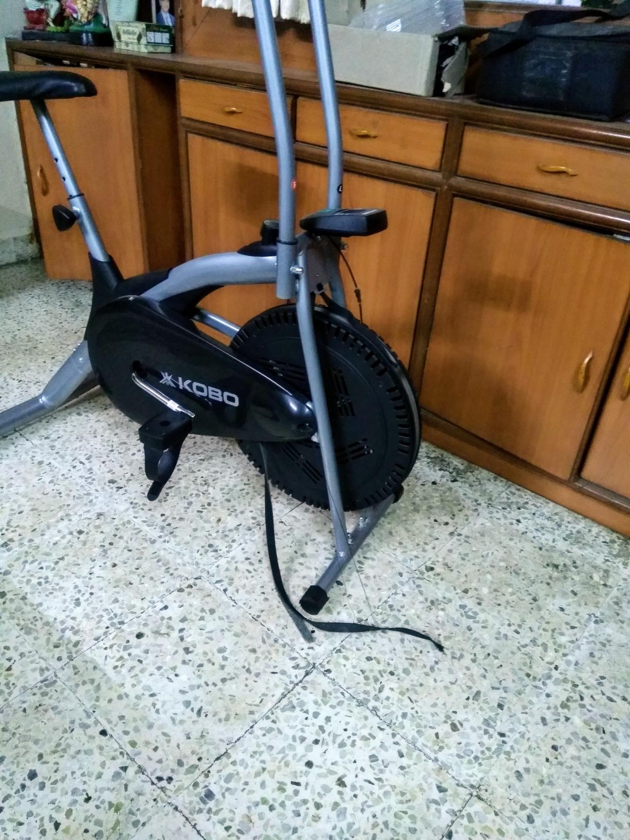Kobo EXERCISE DUAL ACTION BIKE WITH BACK REST/ELECTRONIC METER : Amazon ...
