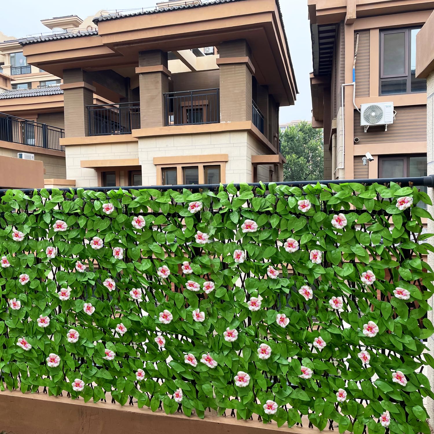 Snapklik.com : Artificial Leaf Faux Ivy Expandable/Stretchable Fence ...