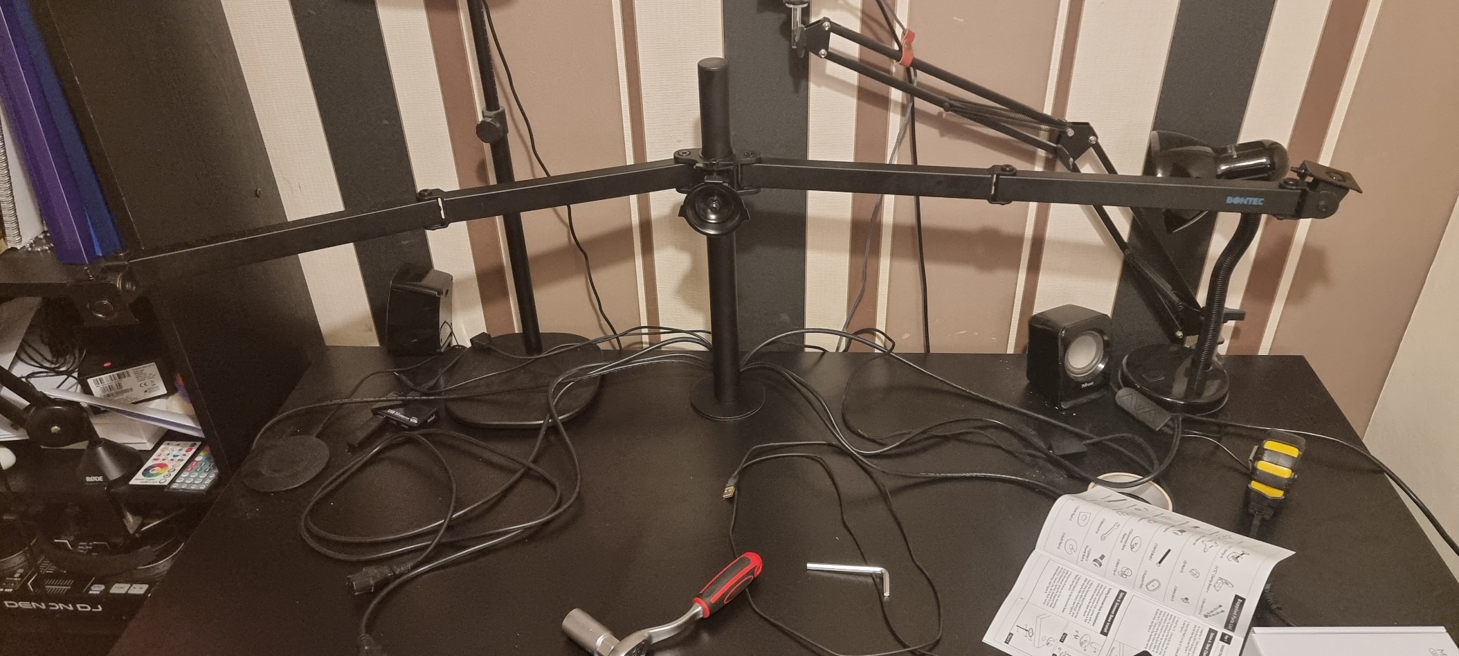 BONTEC Triple Monitor Stand for 3 Monitors 13-24 inch, Triple Arm Desk ...