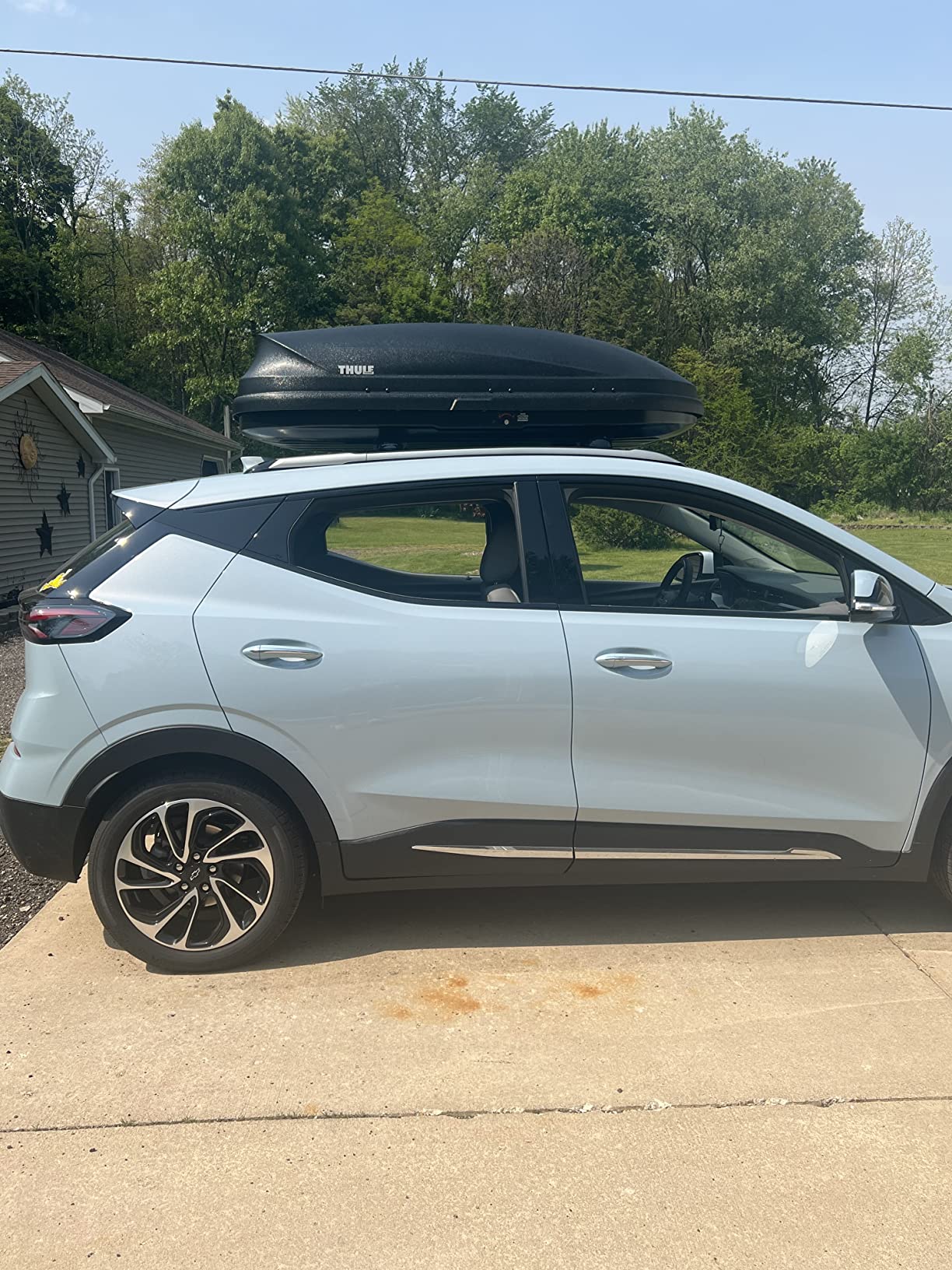 $50/mo - Finance Thule 614 Pulse Rack, Medium, Black | Buy Now, Pay Later