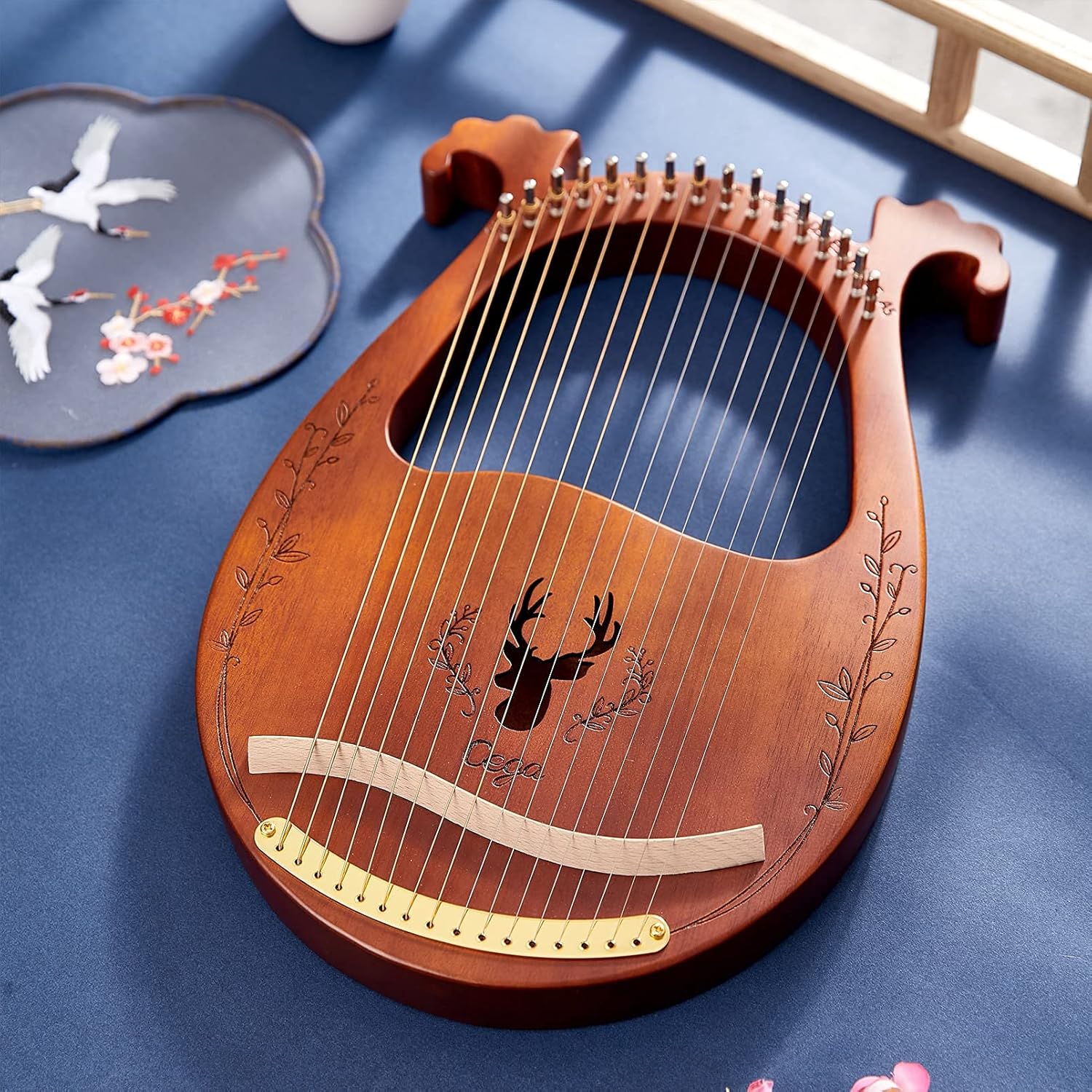 Lyre A Popular Stringed Instrument In Ancient Greece GECKO GK 10MC