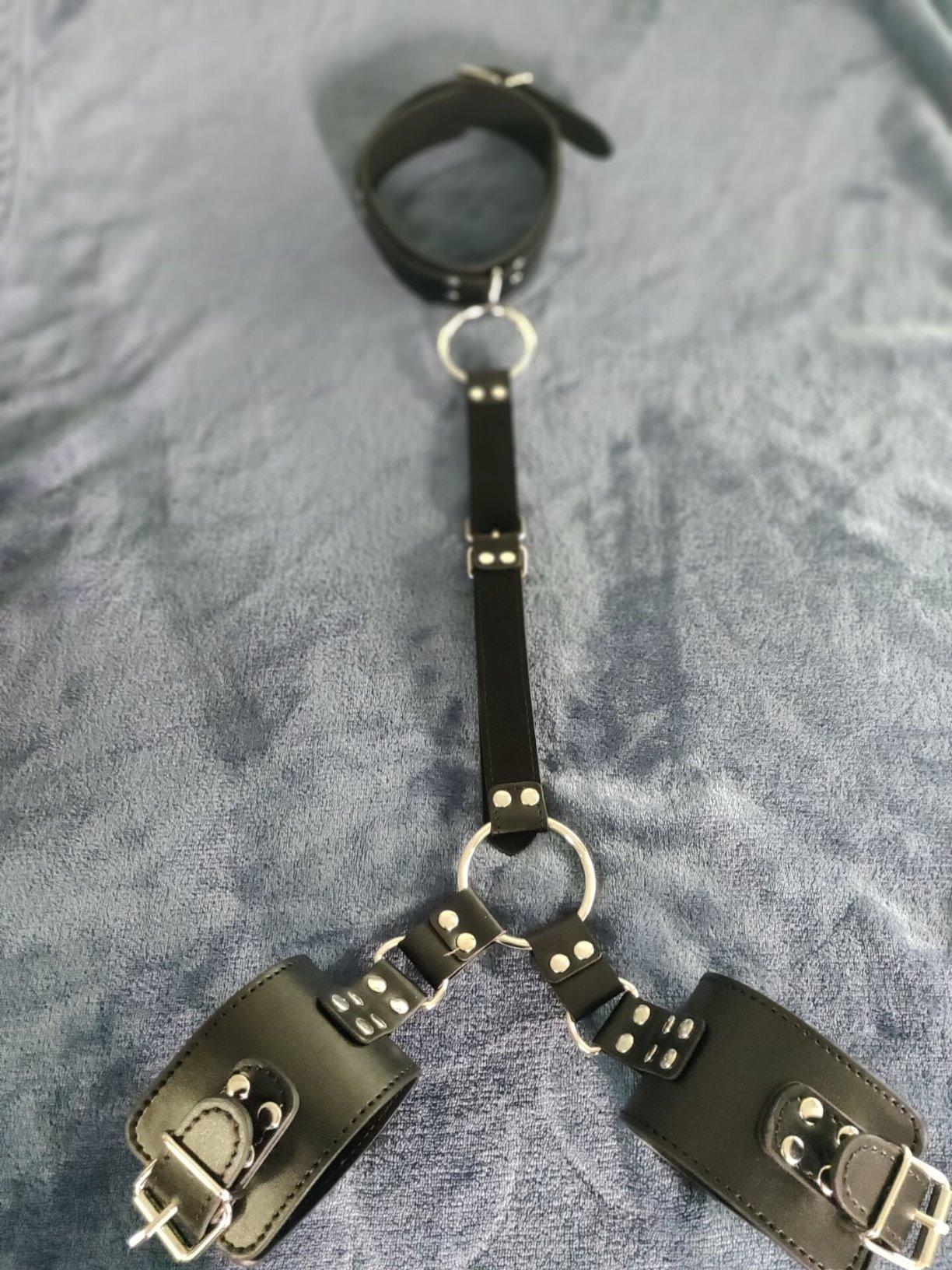 Amazon | Greenpinecone SMスレイブテープ SM拘束具 首輪付き背中手枷 手錠 アダルト SM 初心者に適しています | Greenpinecone | SM