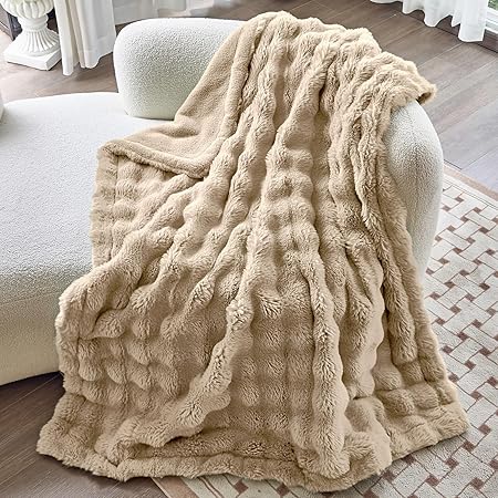 Amazon.com: Moenchy Faux Fur Light Camel Throw Blacket for Couch ...