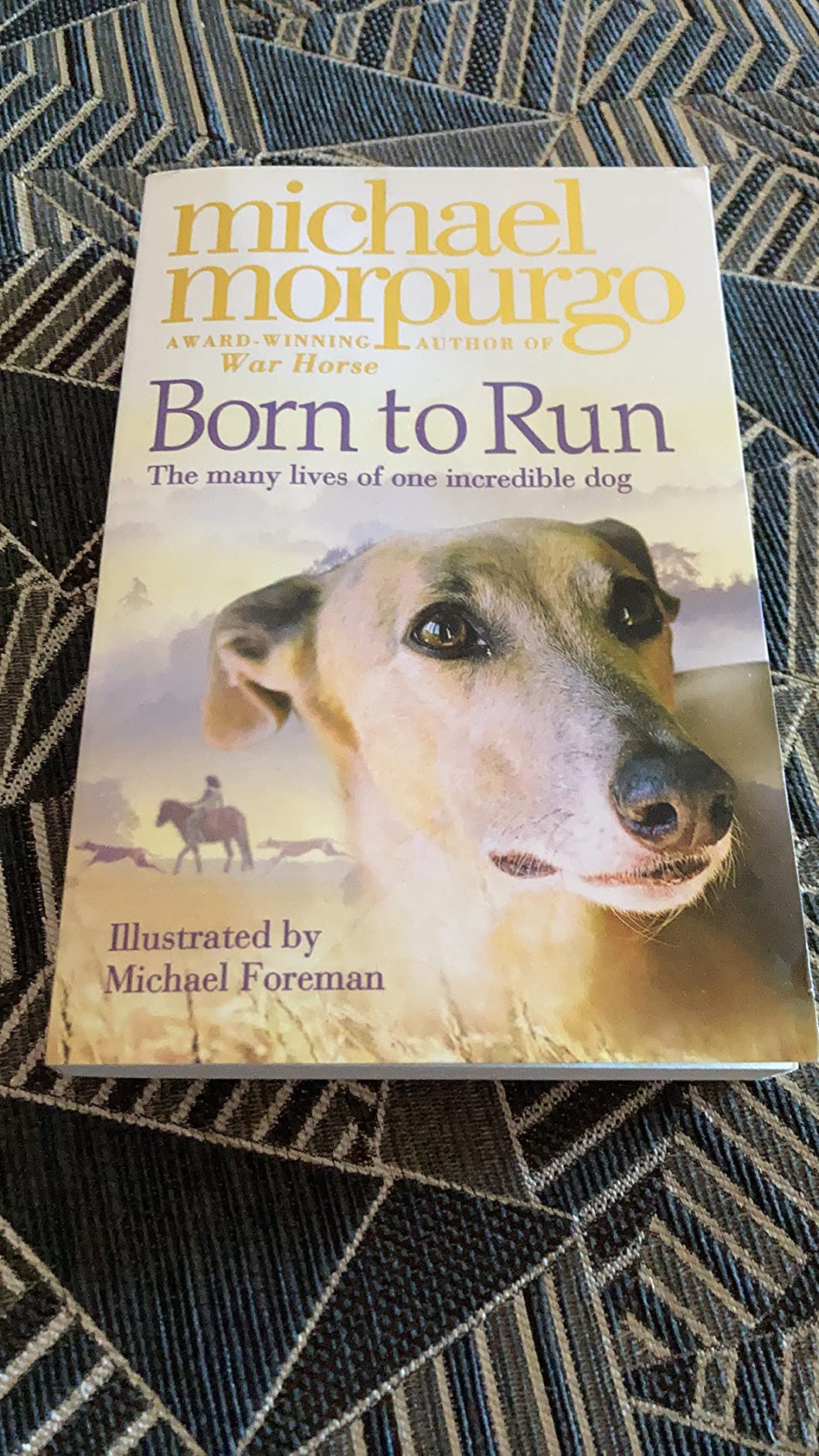 Born To Run : Morpurgo, Michael: Amazon.in: Books