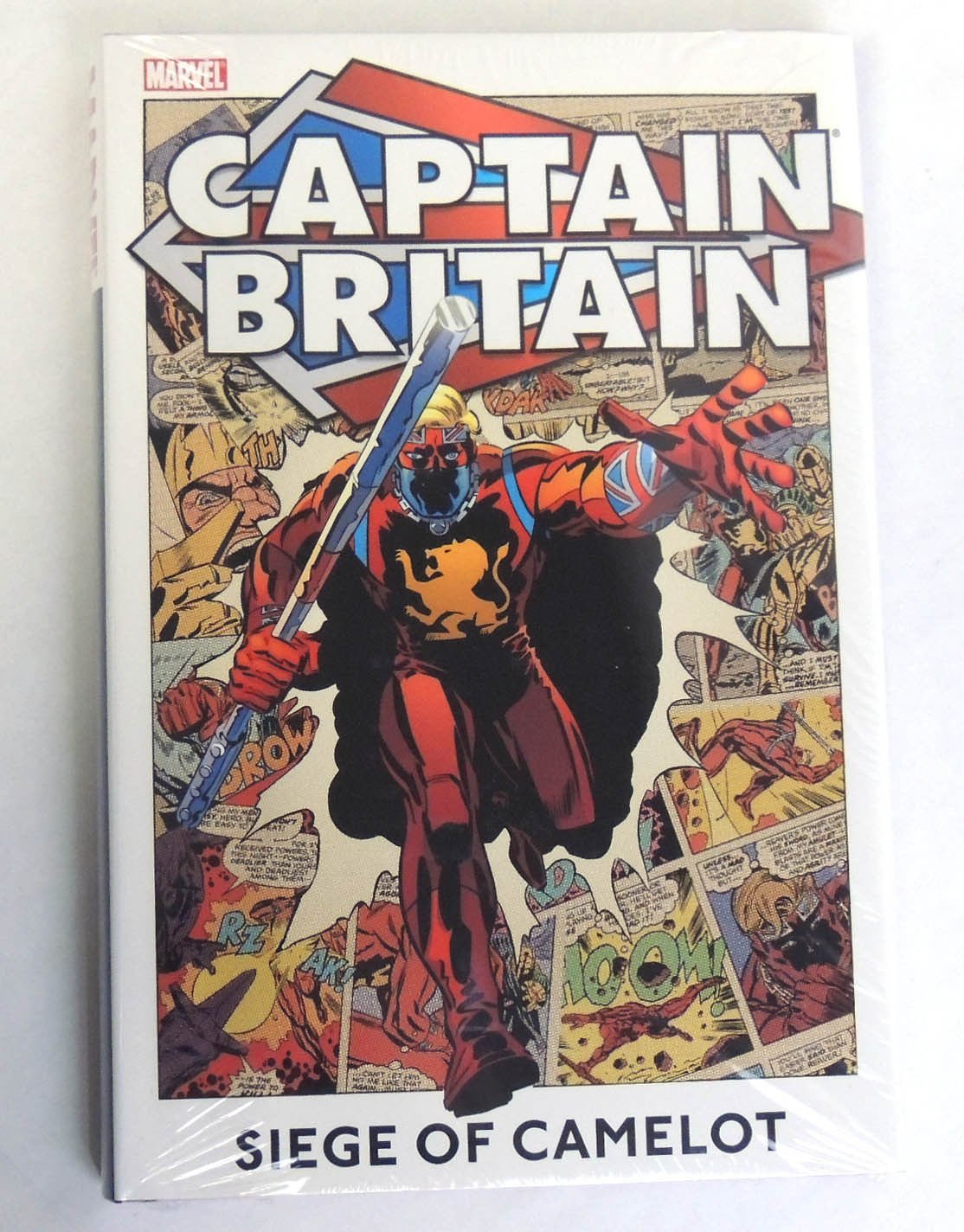 Amazon.fr - Captain Britain - Volume 2: Siege of Camelot - Wilson, Ron ...