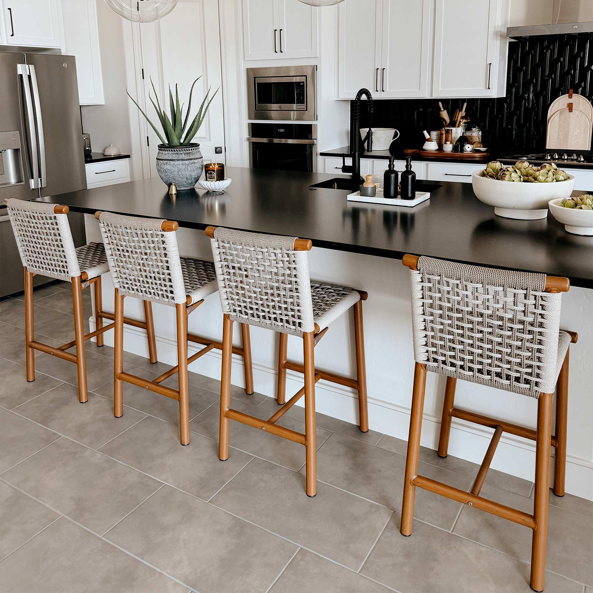 Amazon.com : PURPLE LEAF Outdoor Bar Stools Set of 4 Aluminum Counter ...