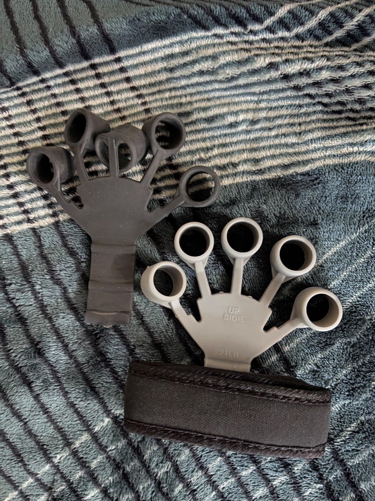 Buy CAGVIZO 2 Pcs Adjustable Finger Exerciser| Hand Gripper ...