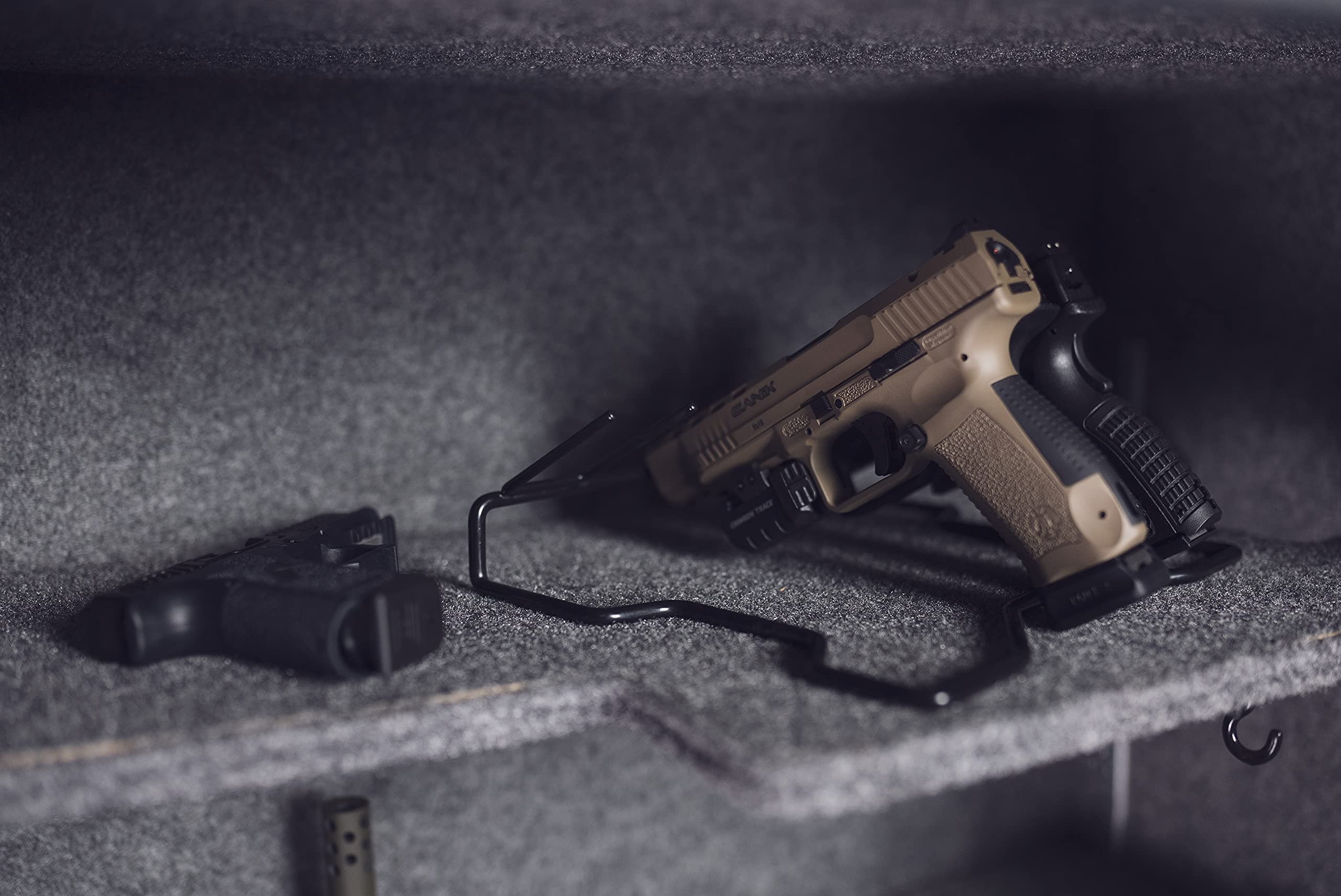 Snapklik.com : Lockdown 6 Handgun Muzzle Rack For .22-.50 Caliber Pistols