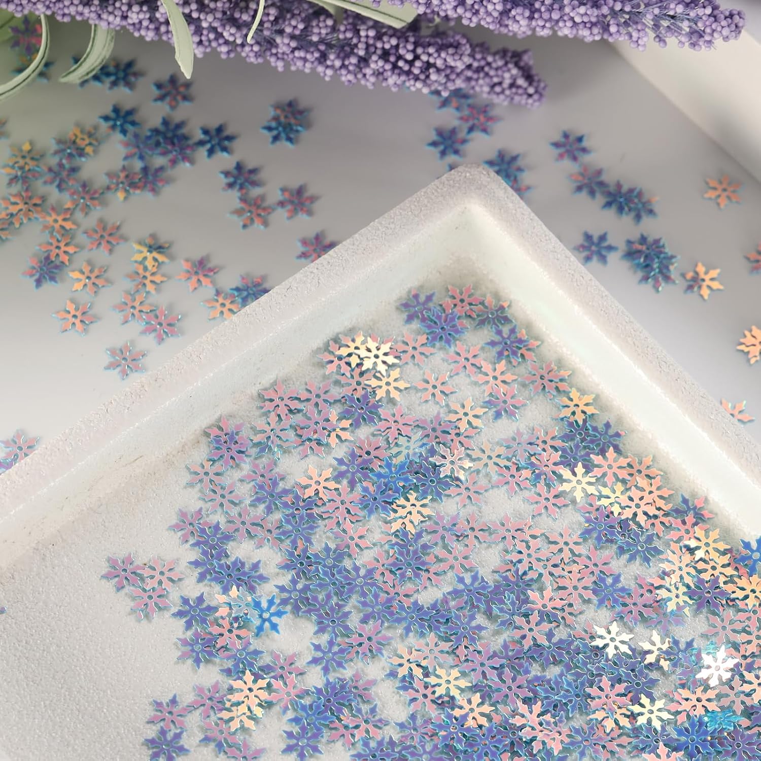 Amazon.com: Christmas Snowflakes Confetti 2500pcs Bulk Glitter ...