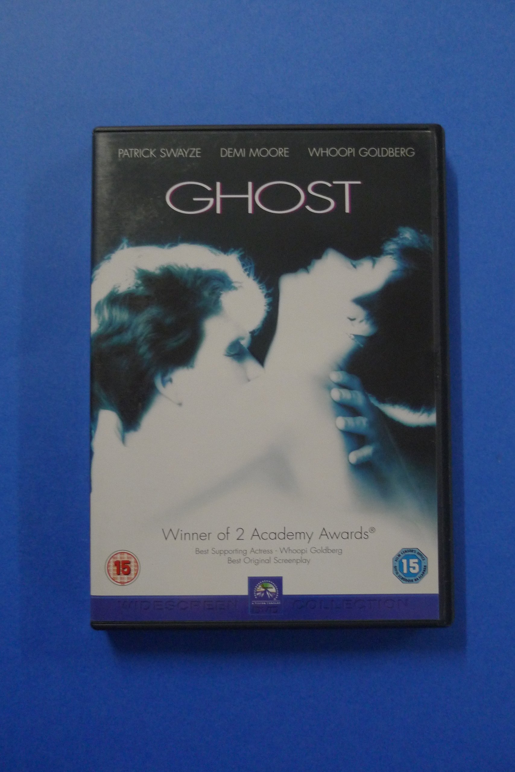 Ghost [DVD]: Amazon.co.uk: Patrick Swayze, Demi Moore, Whoopi Goldberg ...