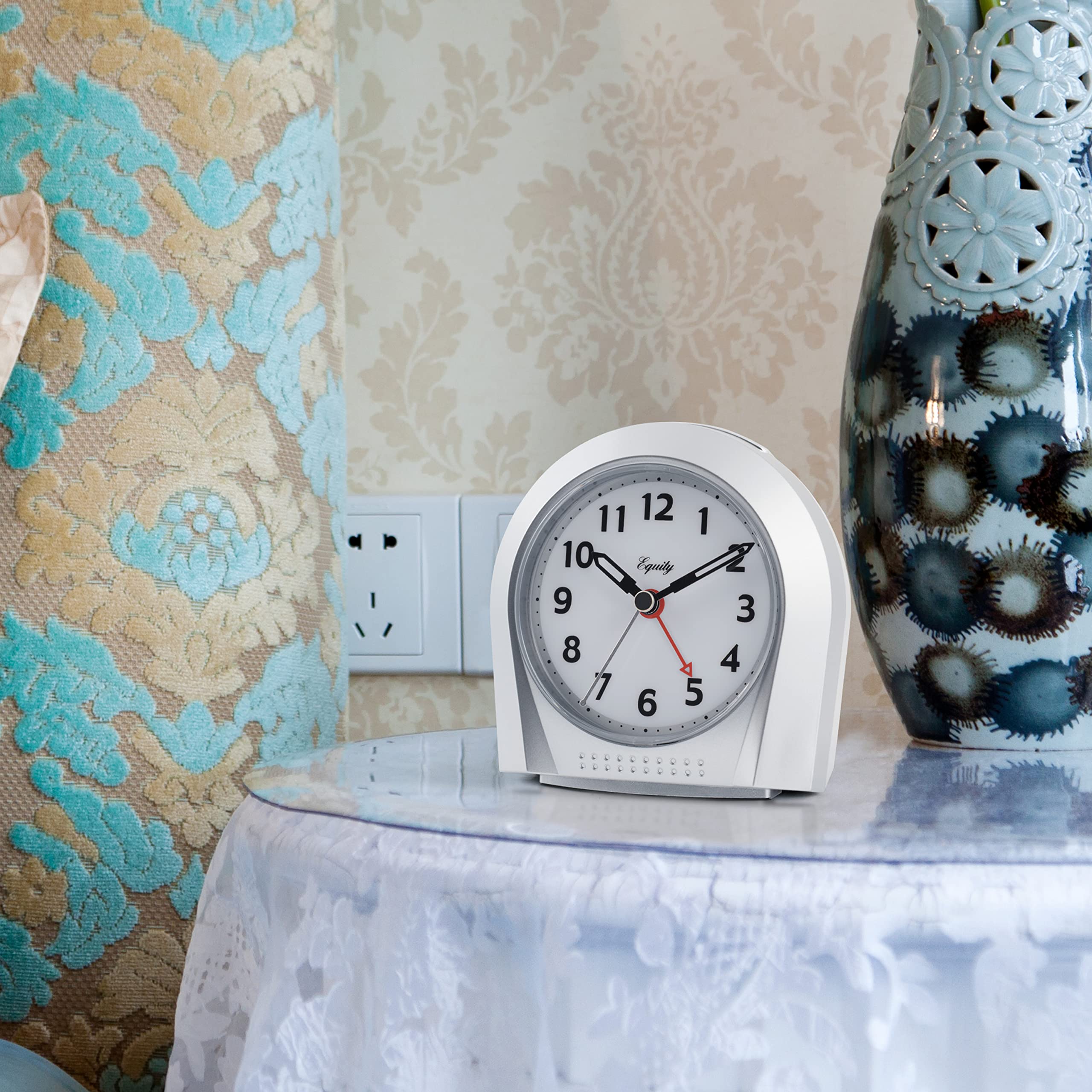 Quiet Sweep Alarm Clock