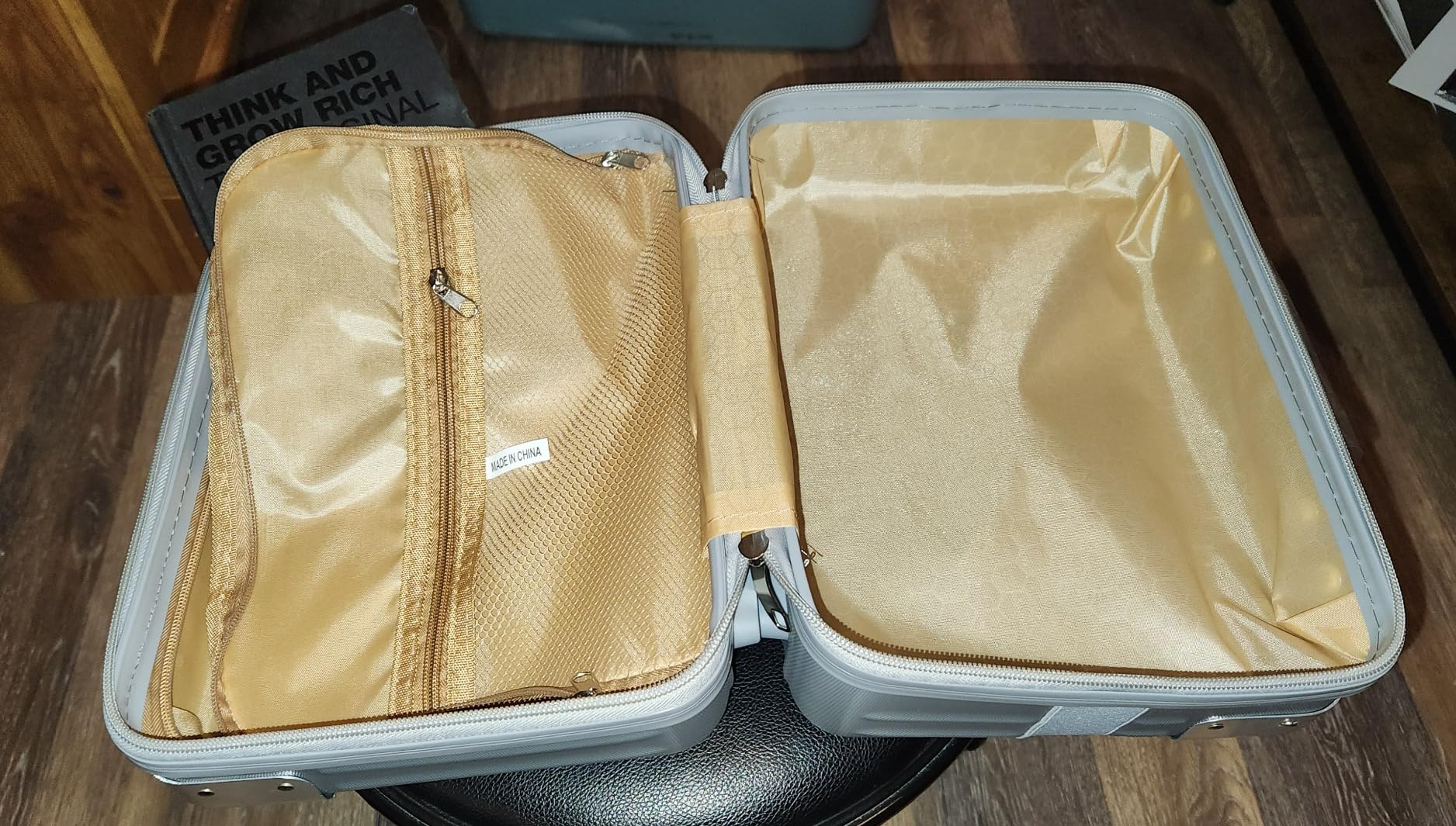 Amazon.com | Feoffey Portable Hard Shell Cosmetic Travel Case, Small ...